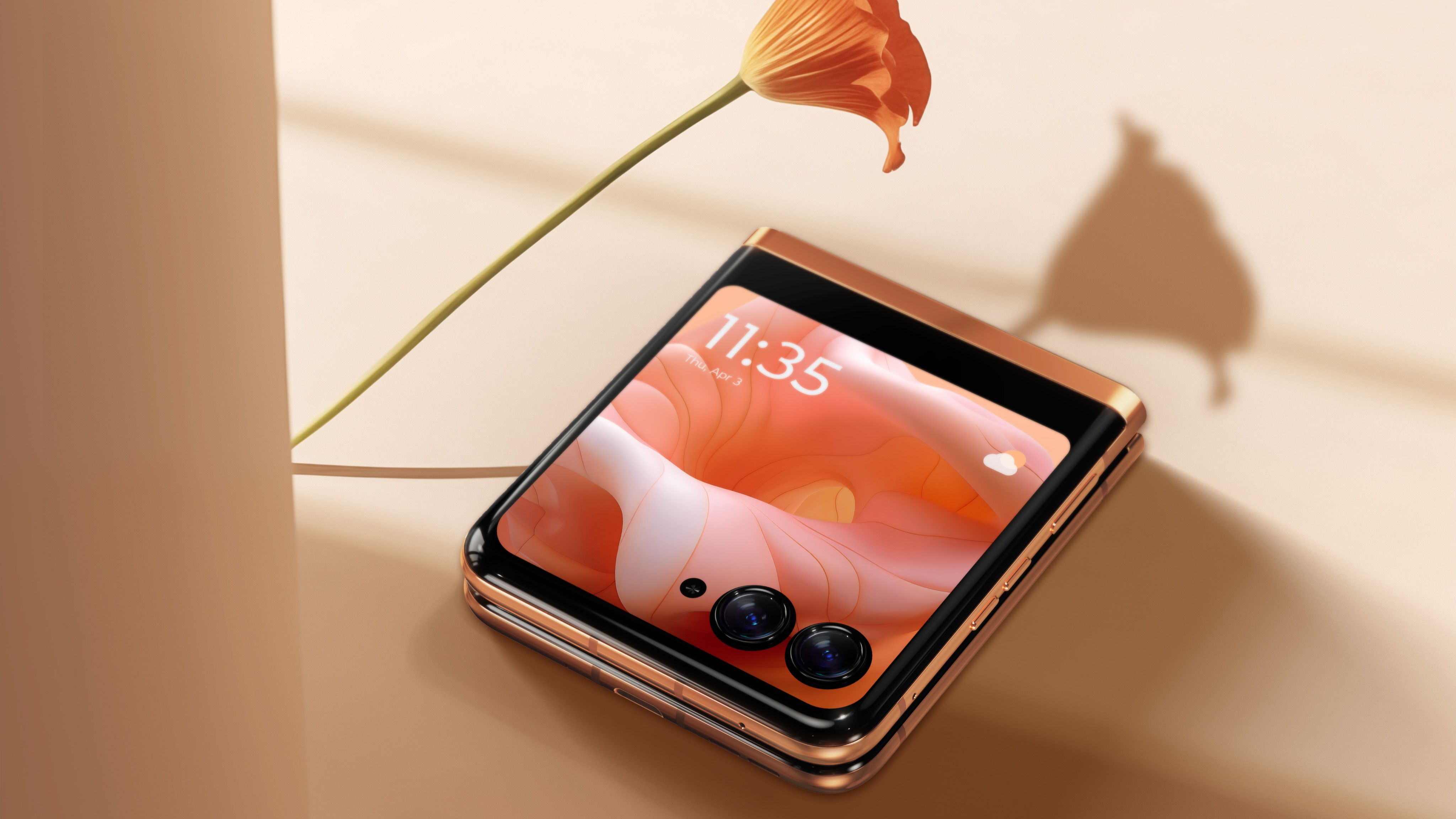 The Motorola Razr Plus gets a special edition color,…