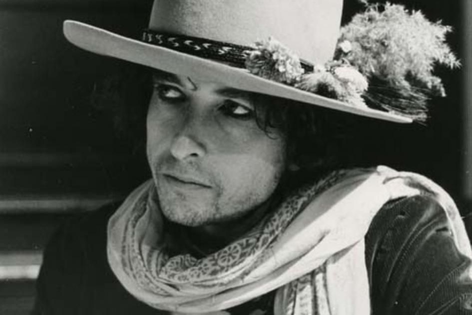 Music legend Bob Dylan sells Scottish estate to whisky…