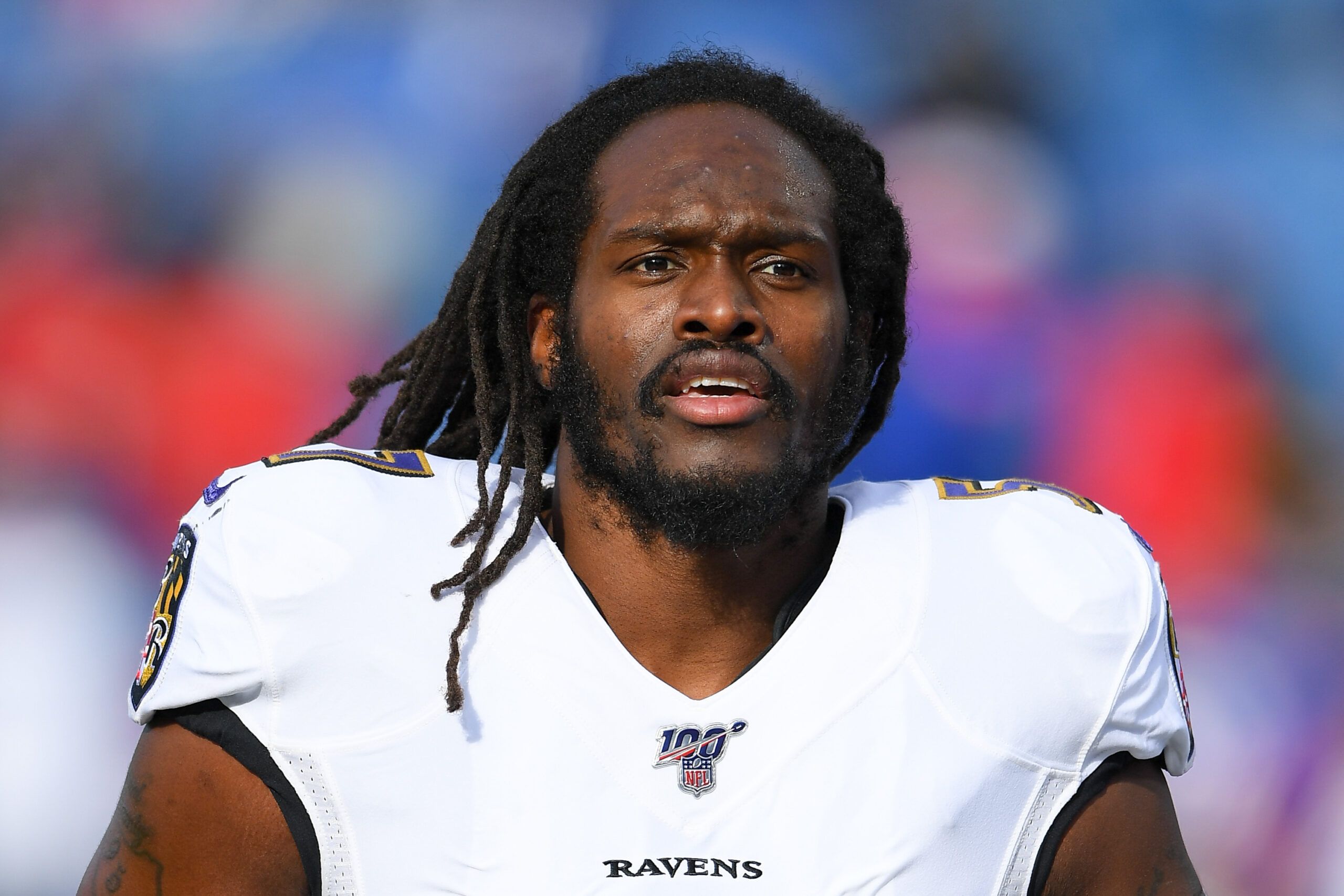 Josh Bynes officially retires as a Raven after 12 NFL…