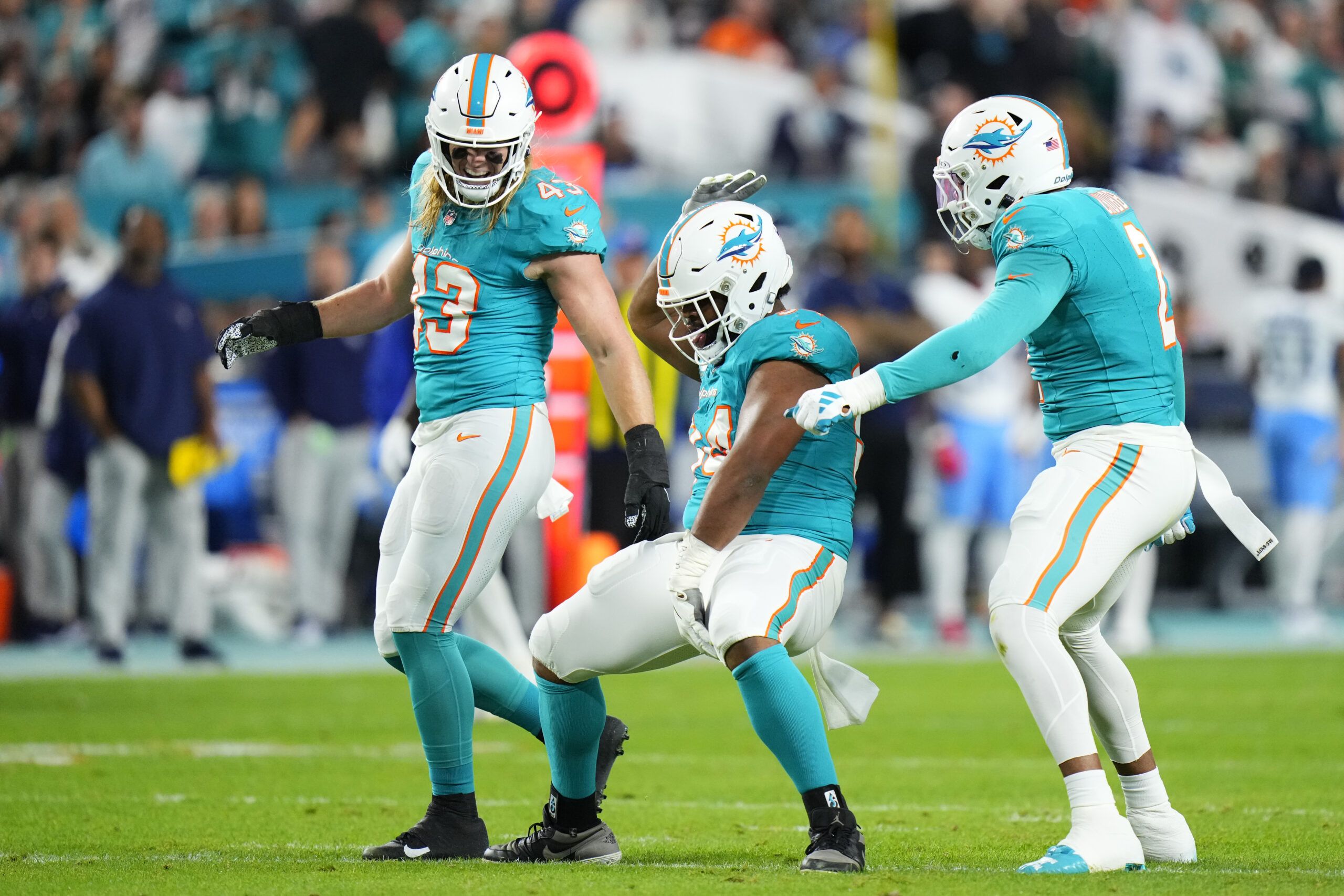 AFC East Week 14 recap and standings: Dolphins lead…