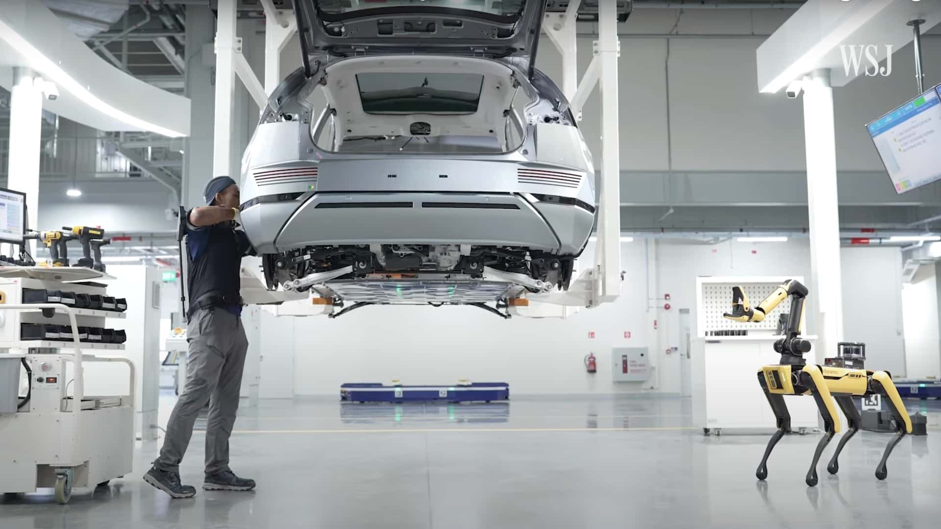 Take A Look Inside Hyundai's Robot-Filled Singapore…