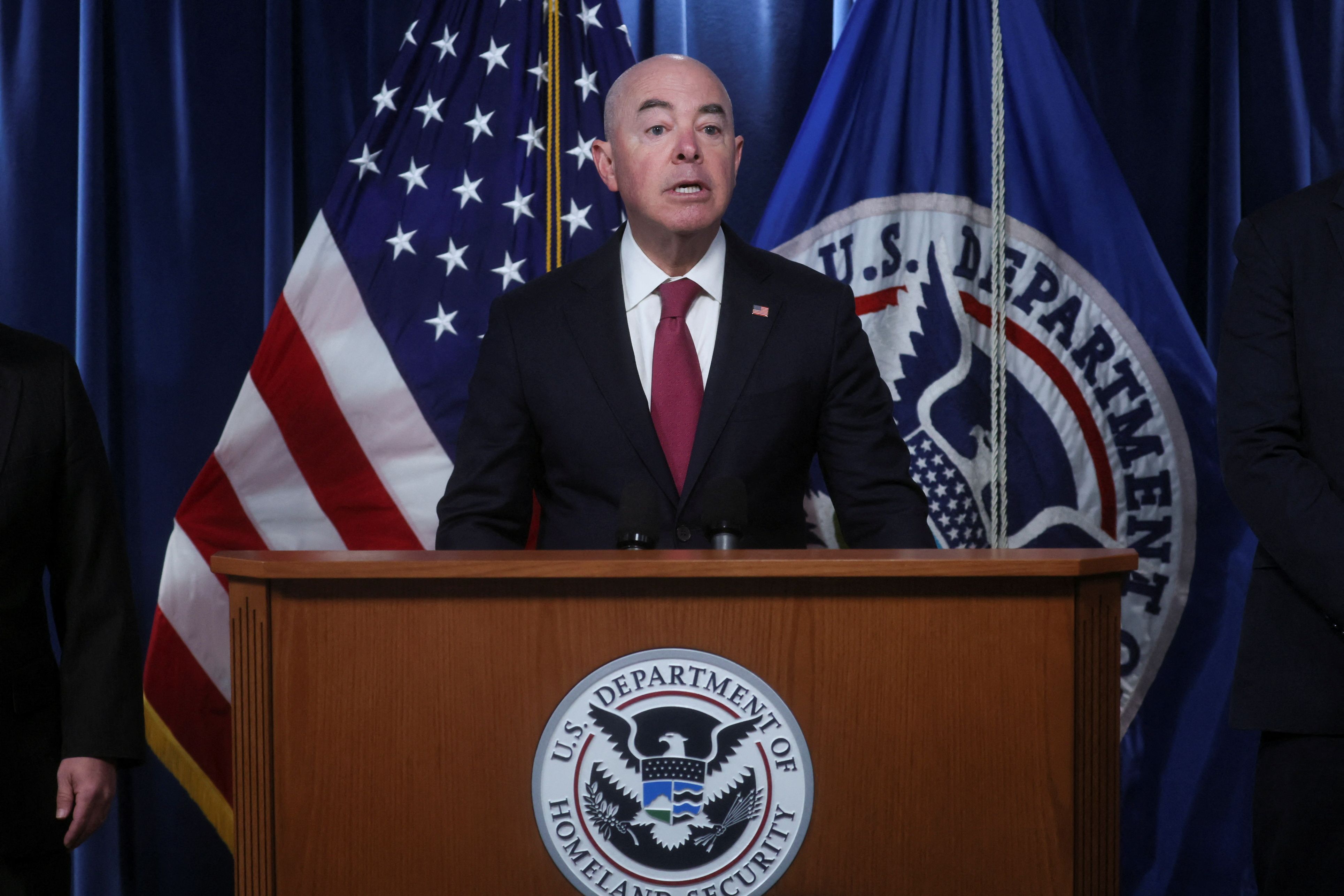 US Homeland Security staff accuse leadership of…