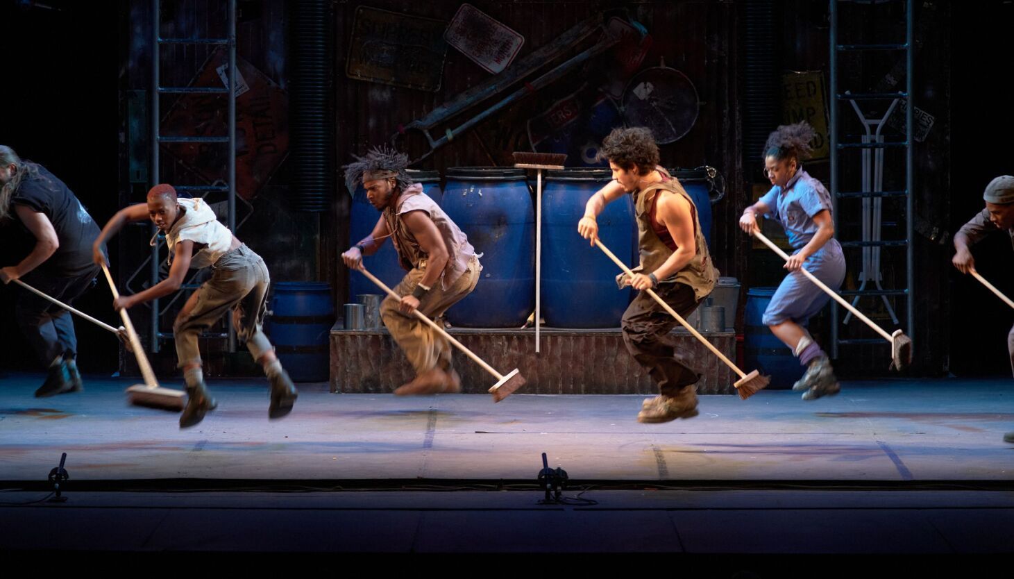 ‘Stomp’ proves that everything — including the kitchen…