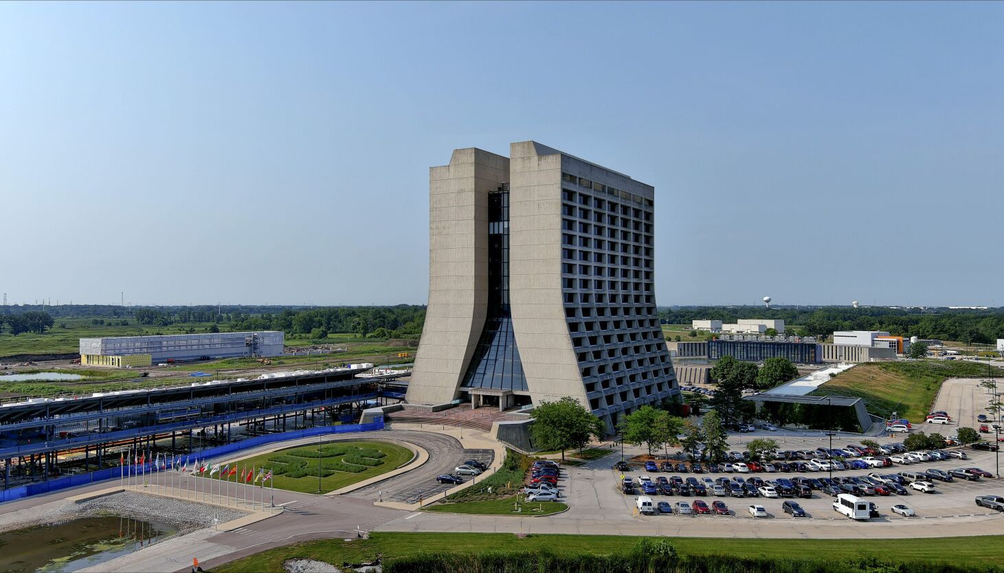 Fermilab’s ‘muon shot’ could see suburban lab become…