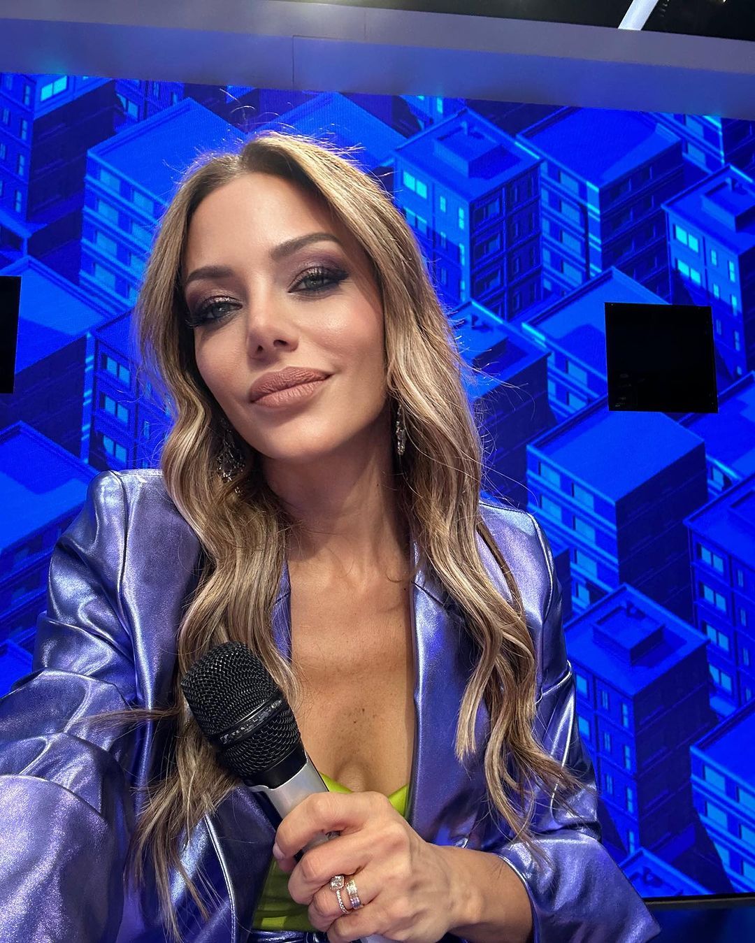 Eva Anderson: Captivating Grace in a Beautiful Blue…