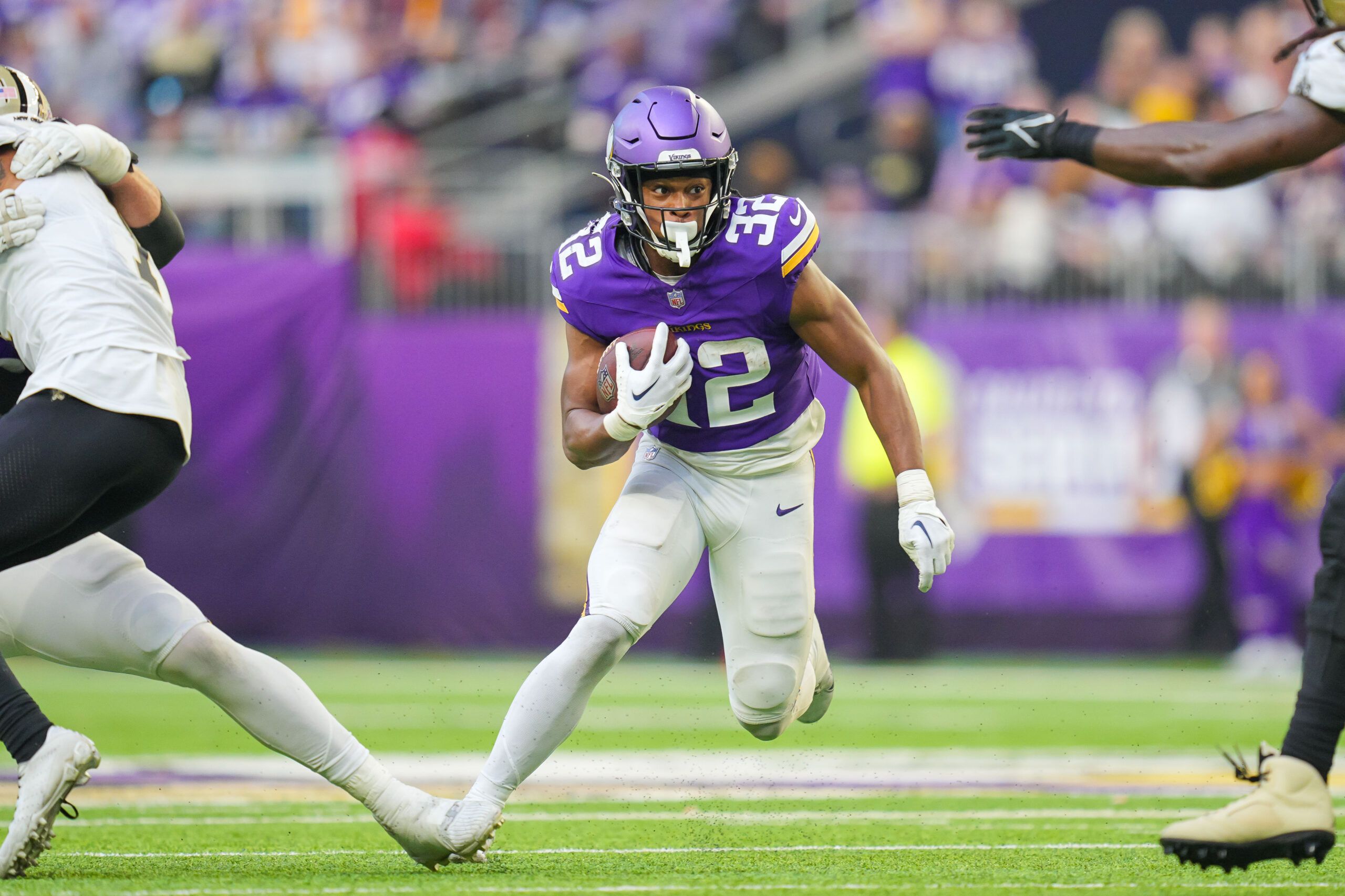 Ty Chandler TD caps off impressive opening drive vs.…