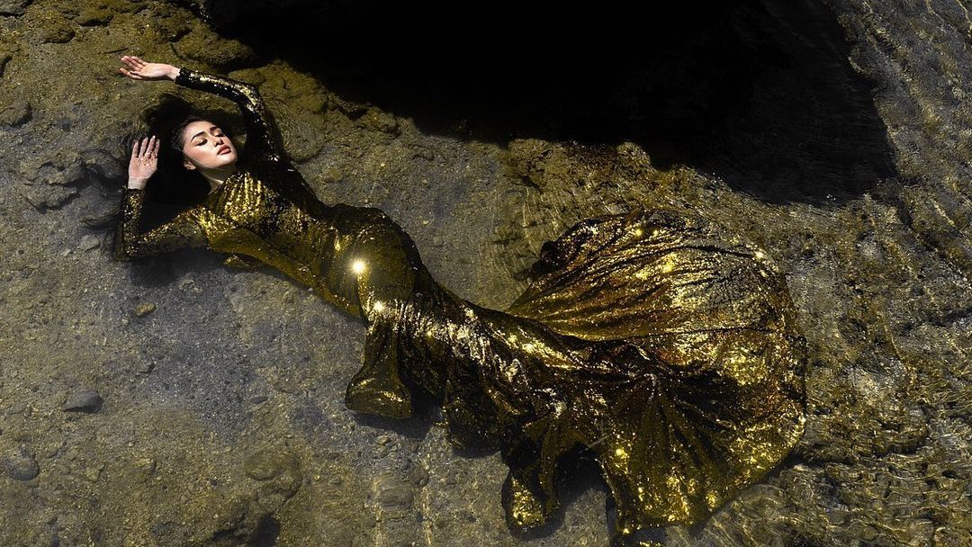 Nicole Borromeo: Captivating Mermaid Mirage in…