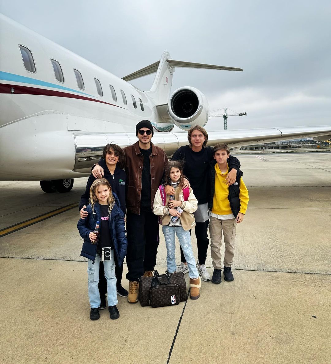 Icardi Family's Glamorous Airborne Escapade: A…