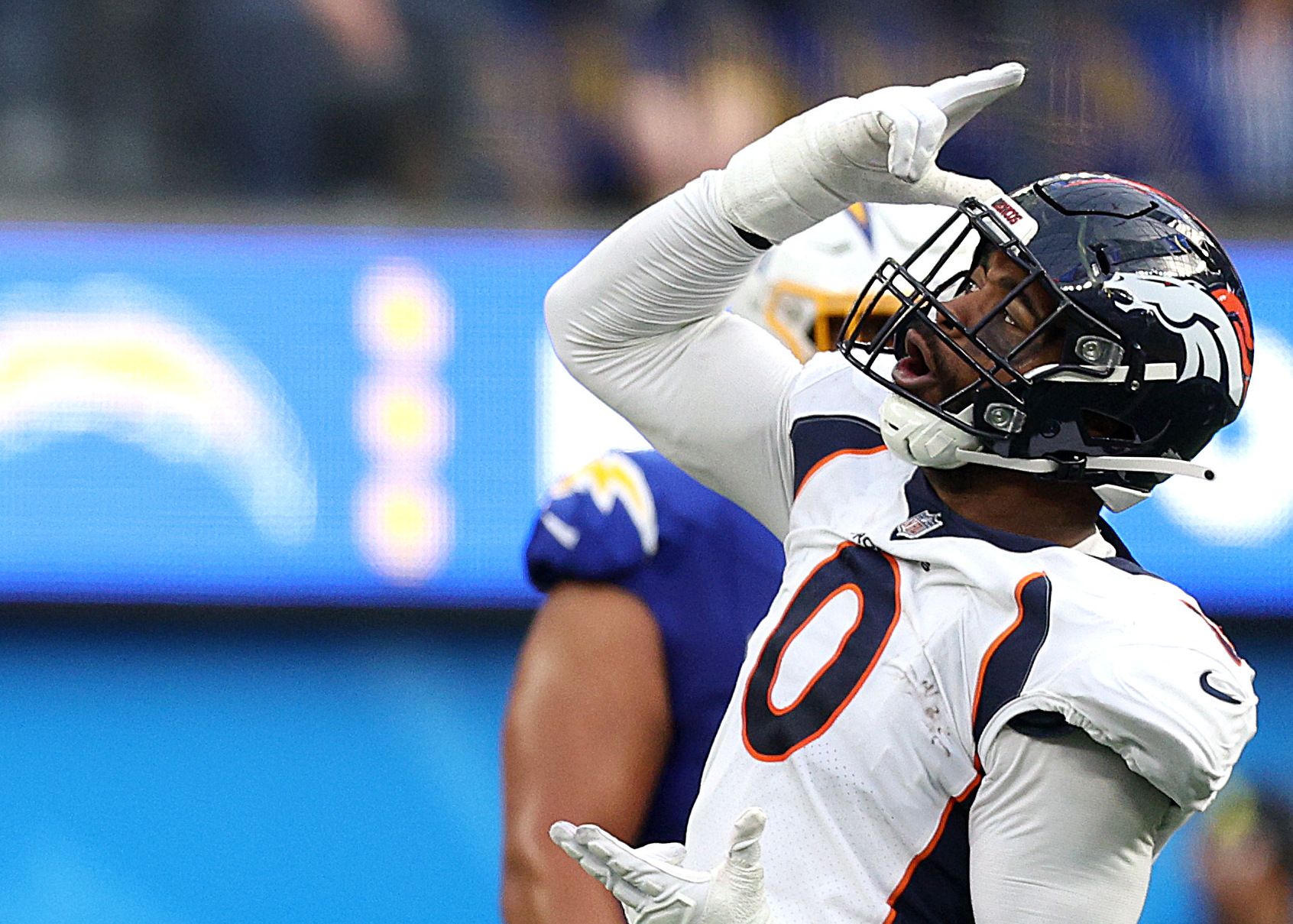 NFL changes stance on finger guns, fines Josey Jewell…