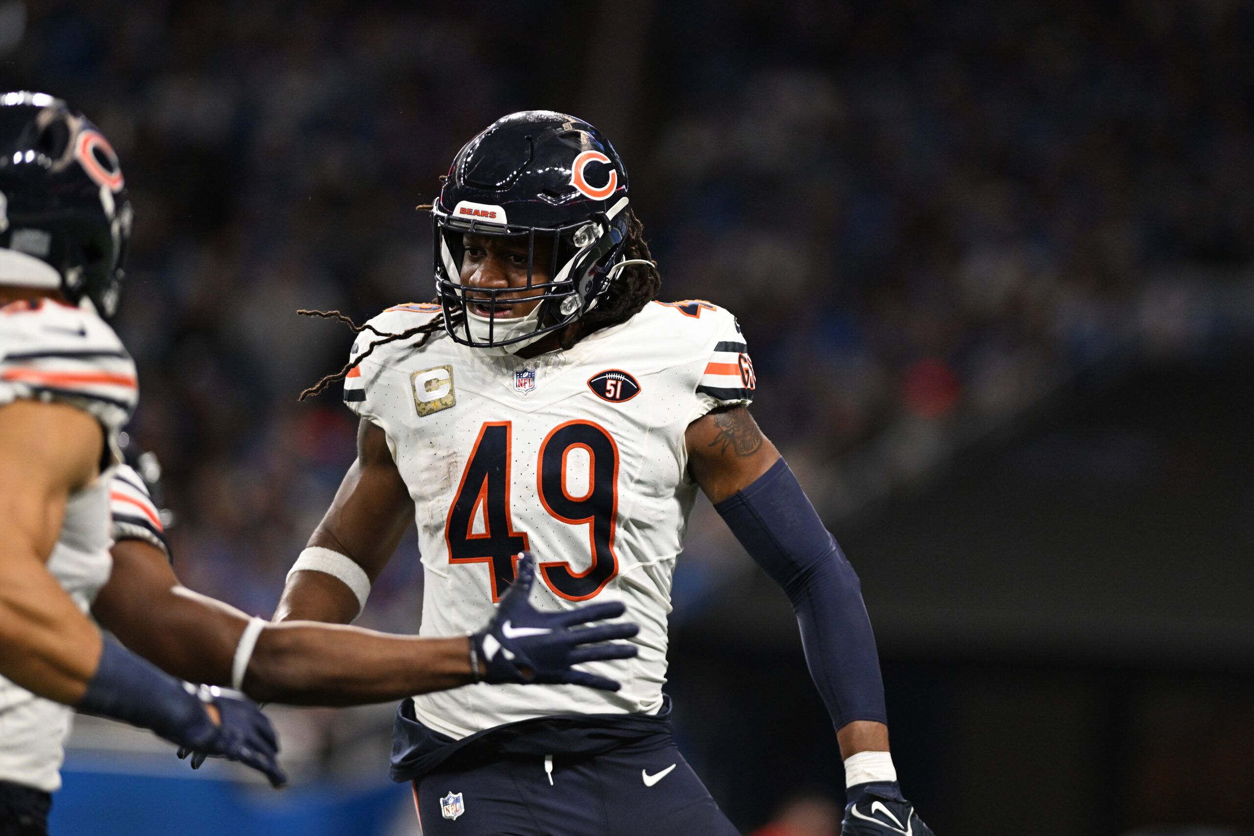 WATCH: Bears LB Tremaine Edmunds gets pick 6 vs. Browns
