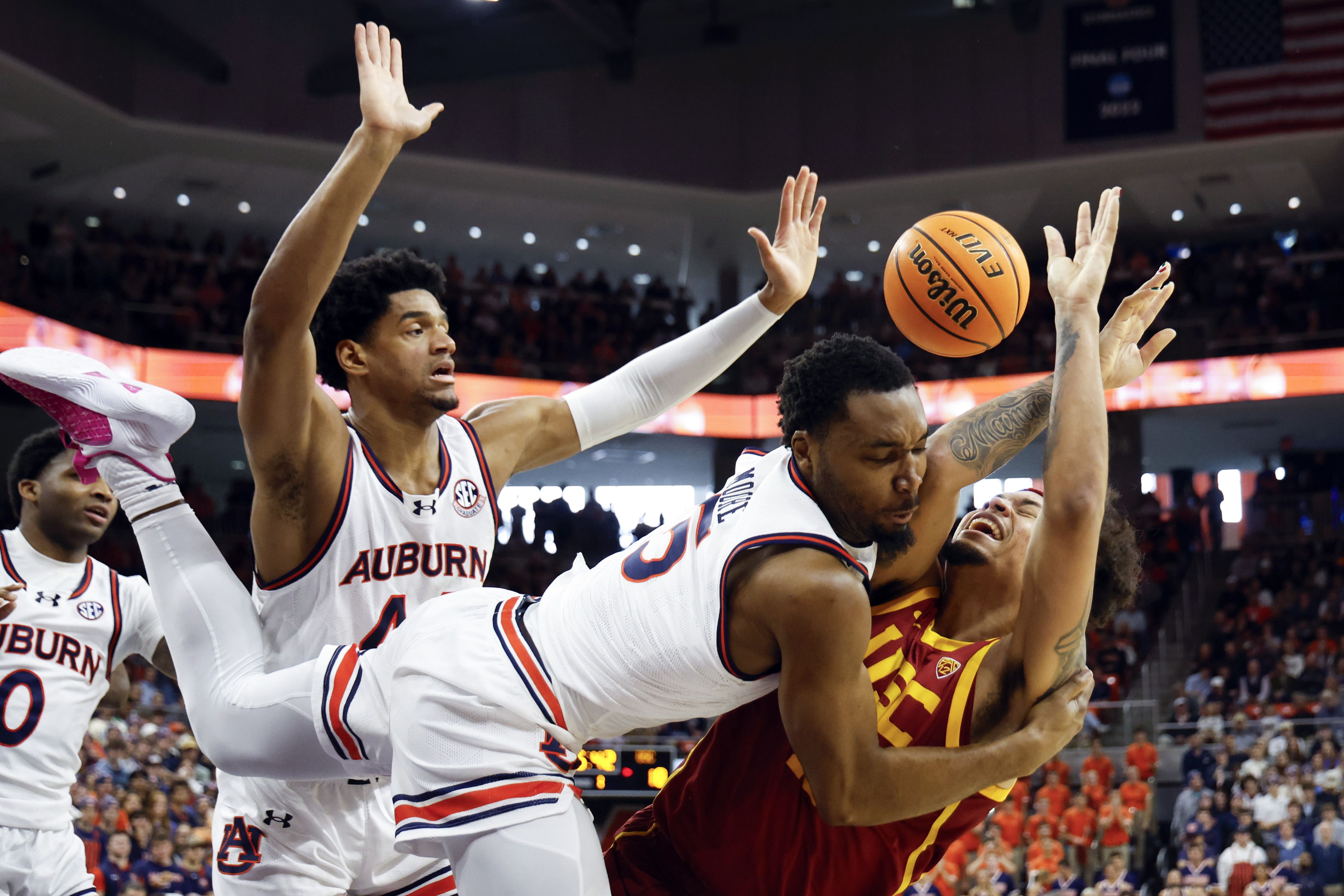 Auburn Defeats USC 91-75, Bronny James Struggles…