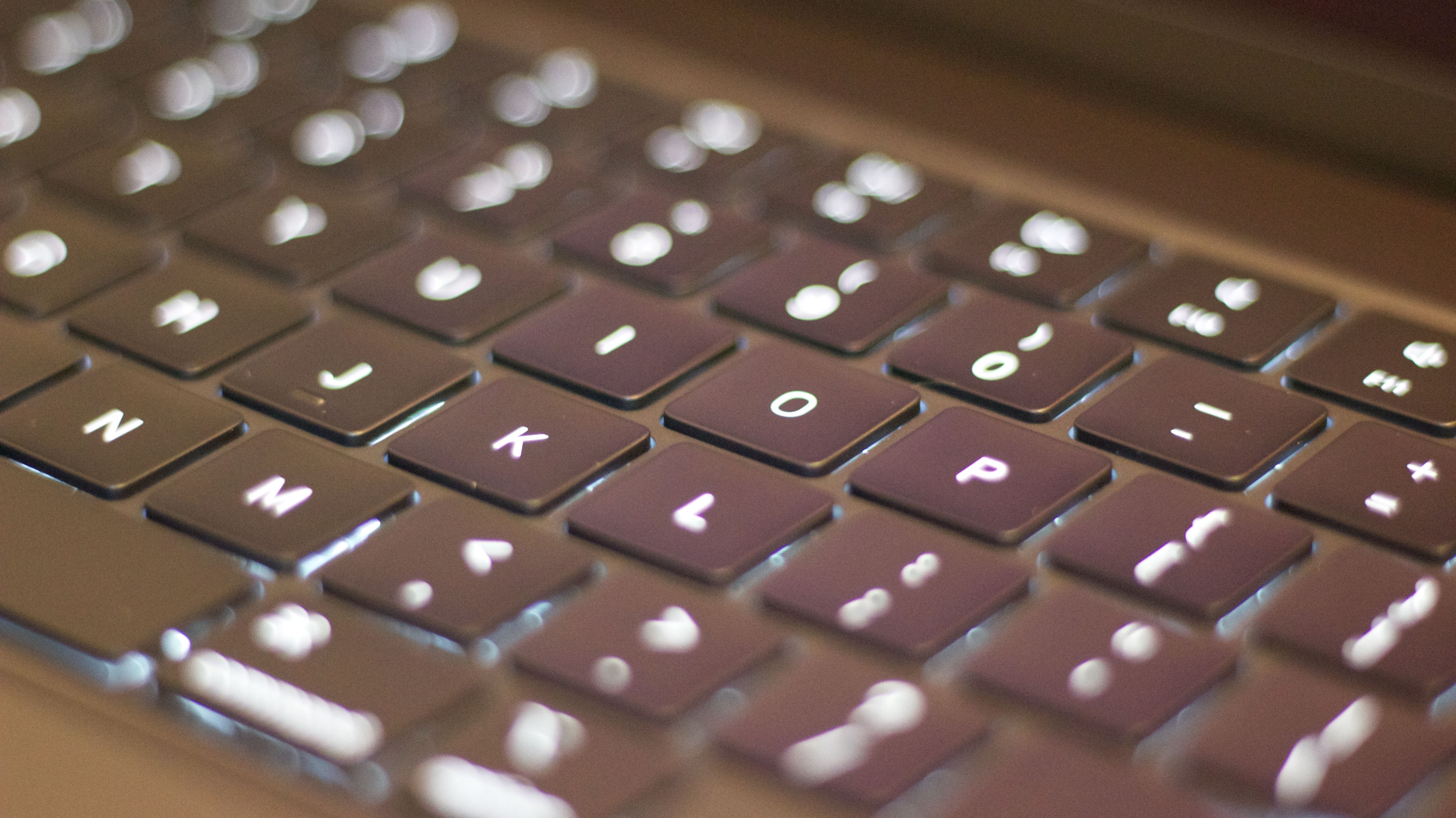 Apple patent reveals mechanical-style MacBook keyboard…