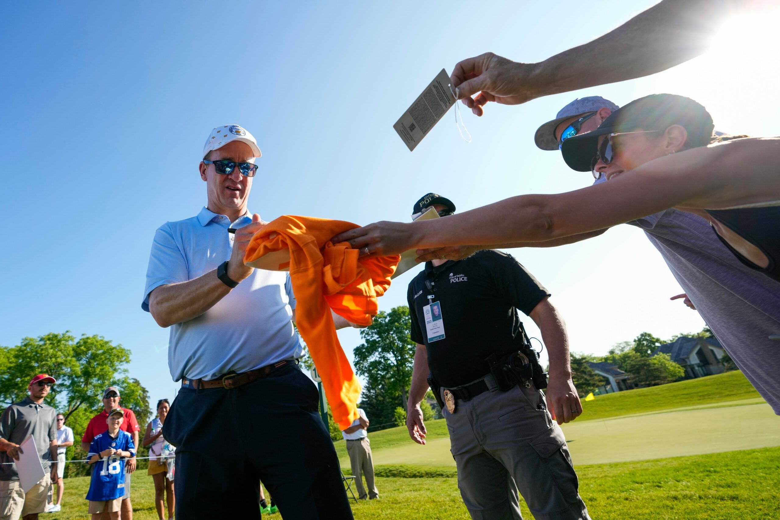 Peyton Manning continues building impressive golf…