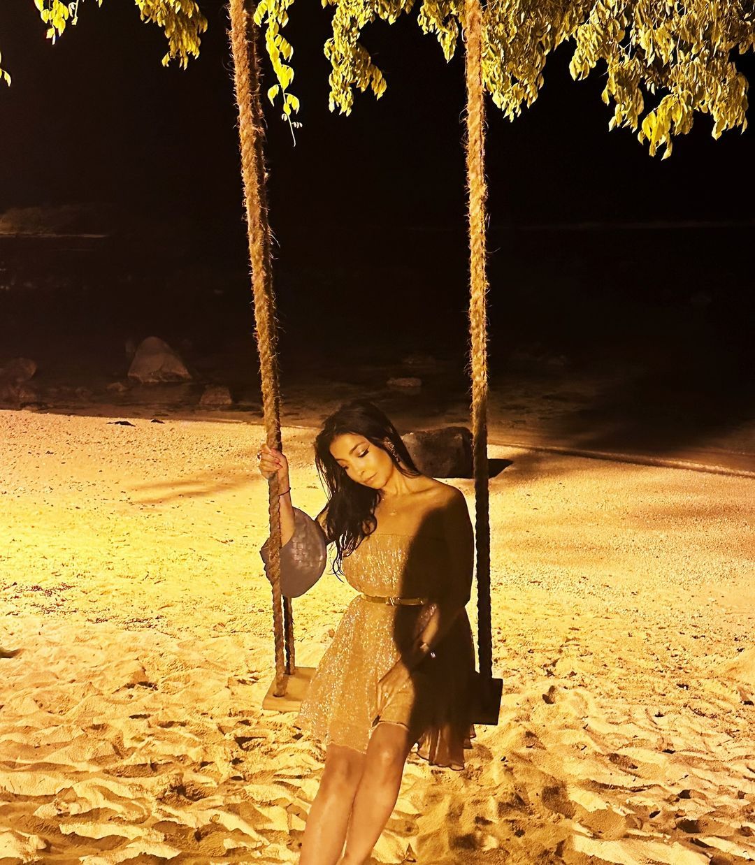 Mina Rzouki Reflects on Holiday Joy and Inner…