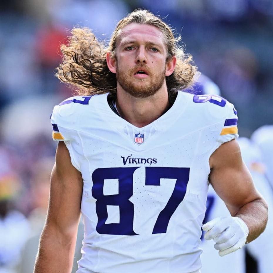 Vikings Te Tj Hockensons Season Ended By Torn Acl And…