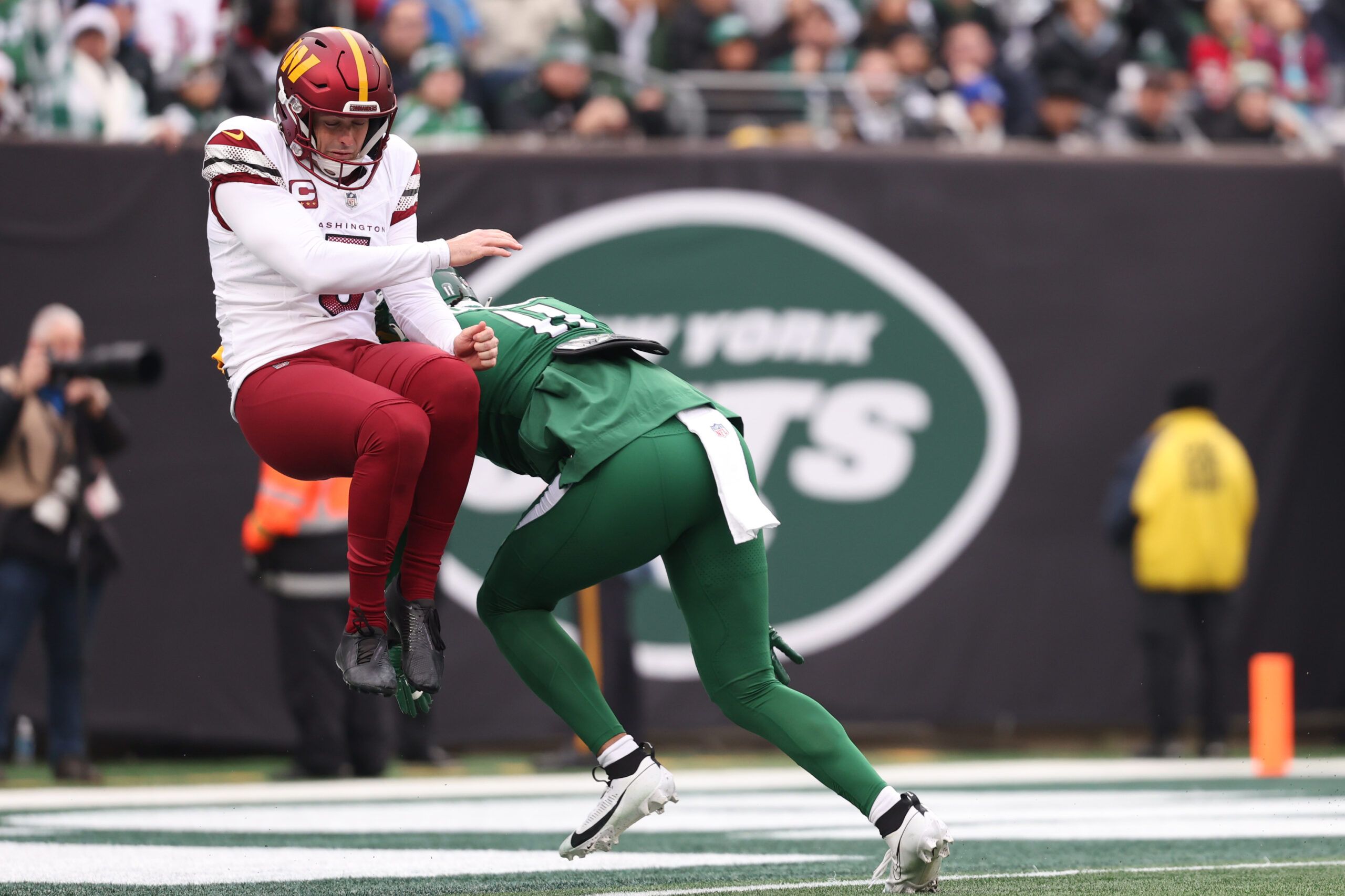 How bad were the Commanders in the first half vs the…