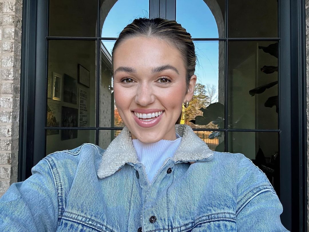 Sadie Robertson Huff: A Radiant Presence of Joy and…