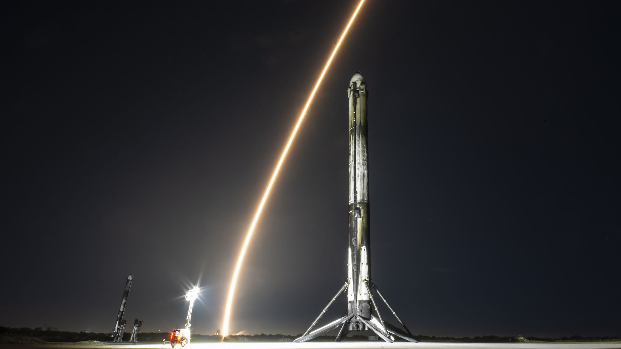 SpaceX Falcon 9 rocket launches 23 Starlink satellites…