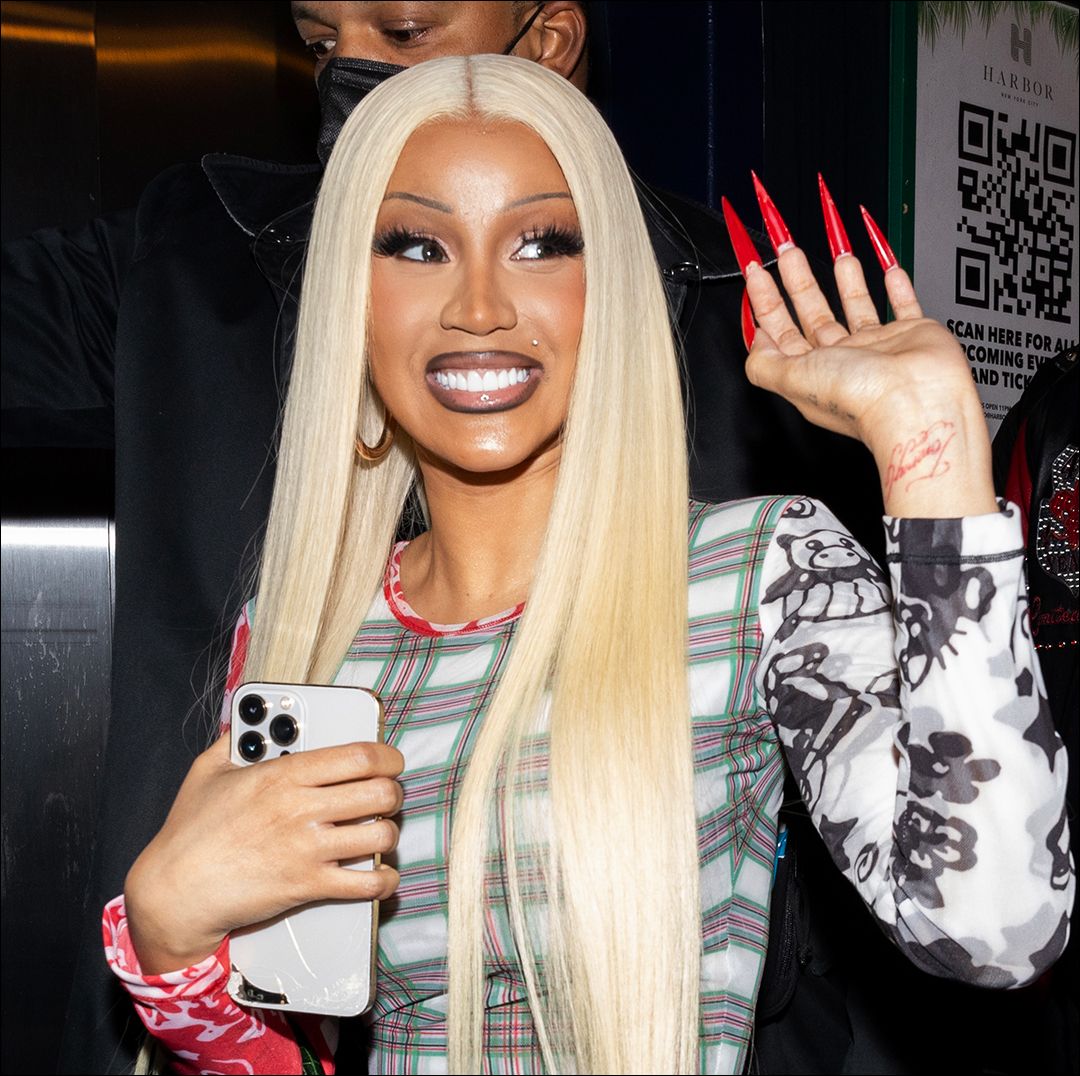 Cardi B Holds Nothing Back In a Candid Goodbye Message…