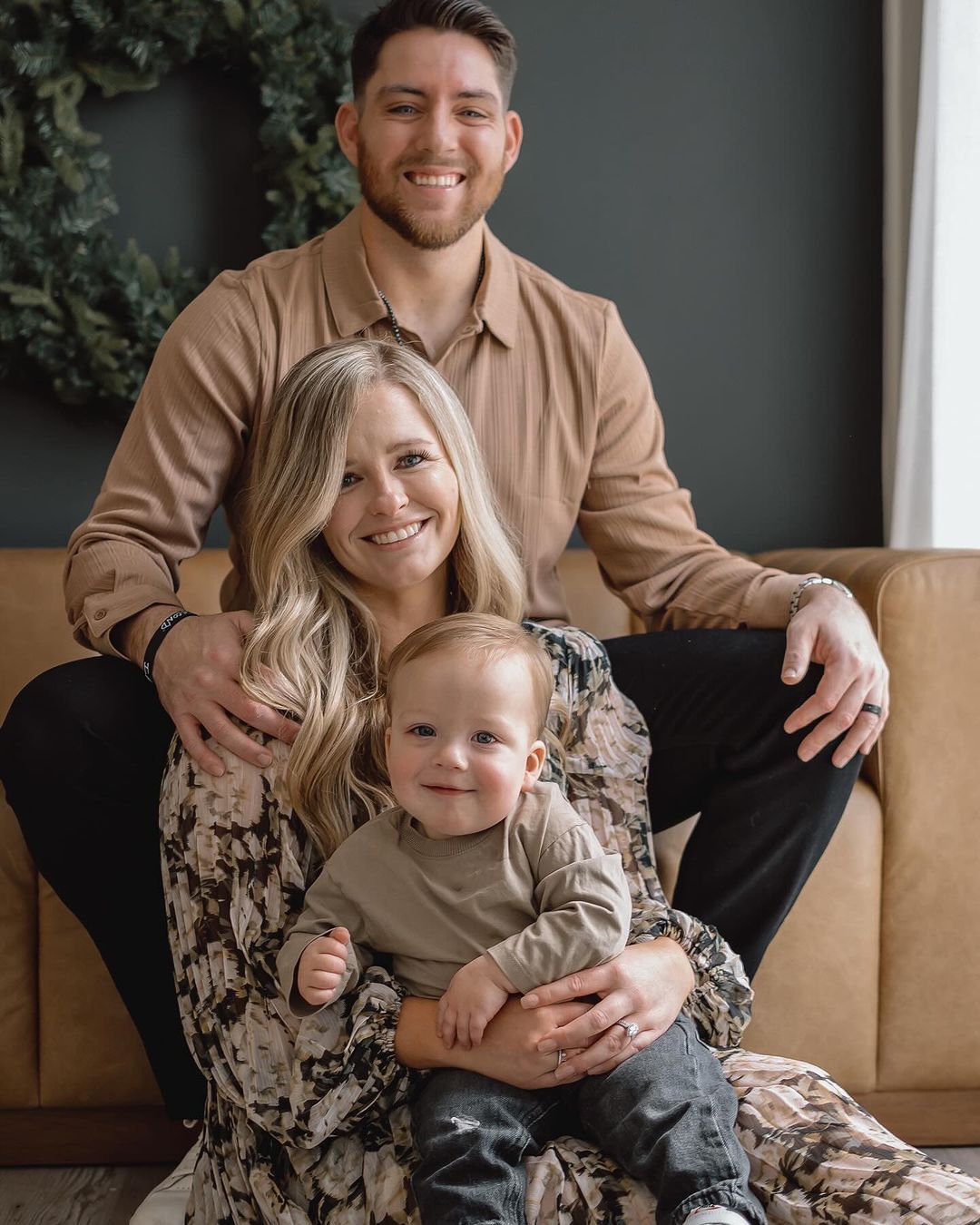 Austin Dean Celebrates Arrival of 2024 with Beloved…