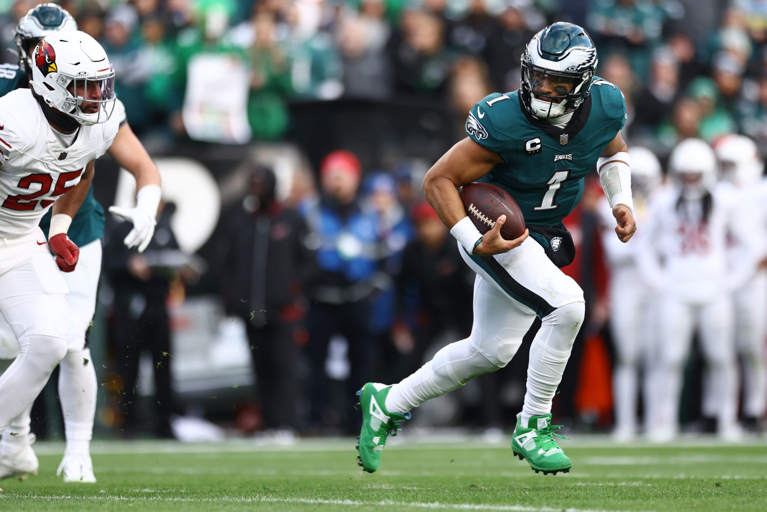 All 32 NFL quarterbacks (including Jalen Hurts) ranked…