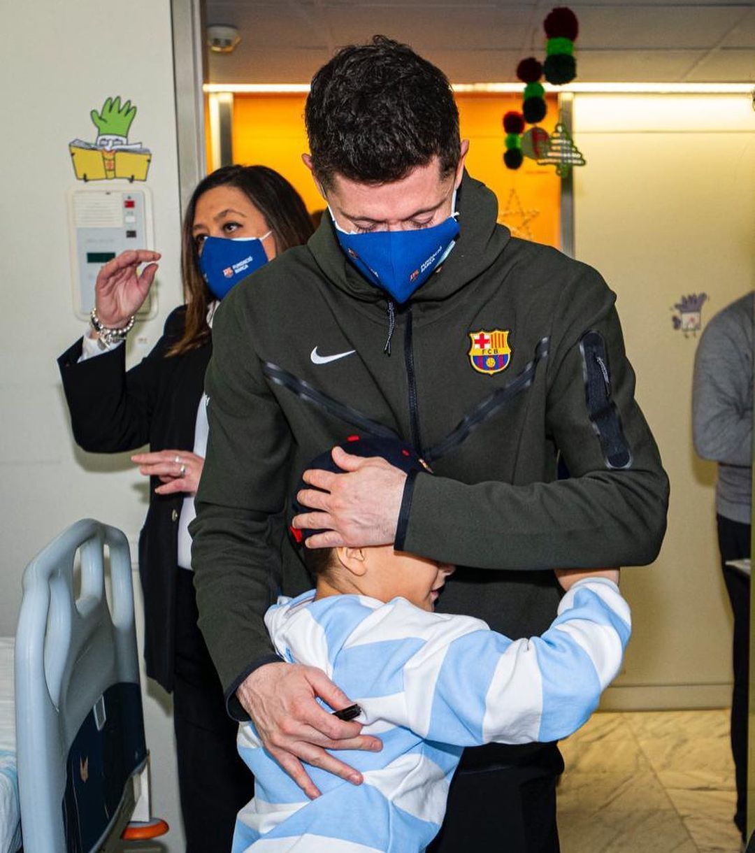 Robert Lewandowski's Heartfelt Moments with Young…