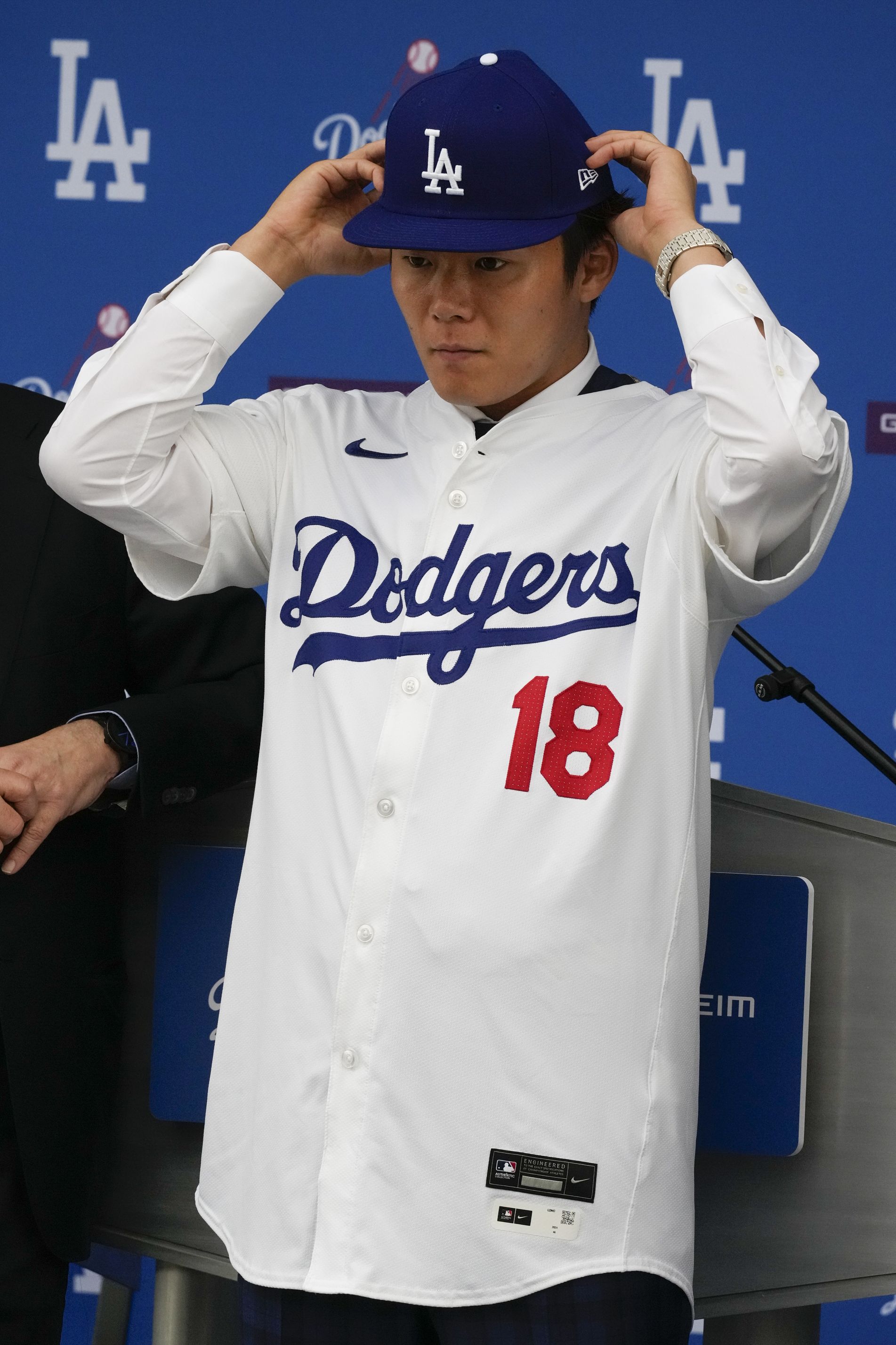 Dodgers' Yamamoto Signs Record 5M Contract with…