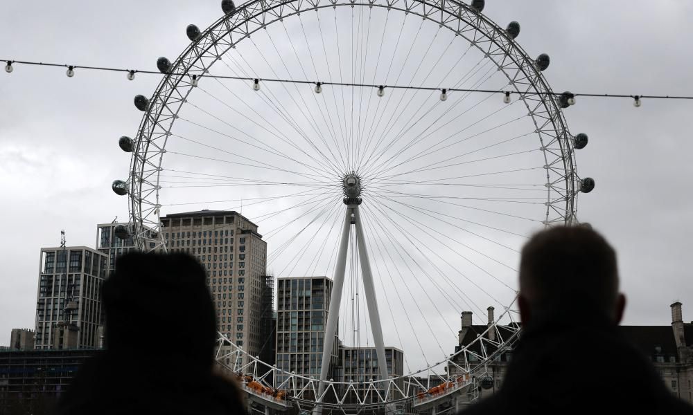 Wind rips London Eye pod hatch open while 120 metres…