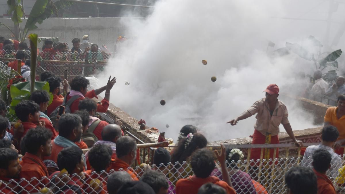 Bhavanis make a beeline for Indrakeeladri as Deeksha…