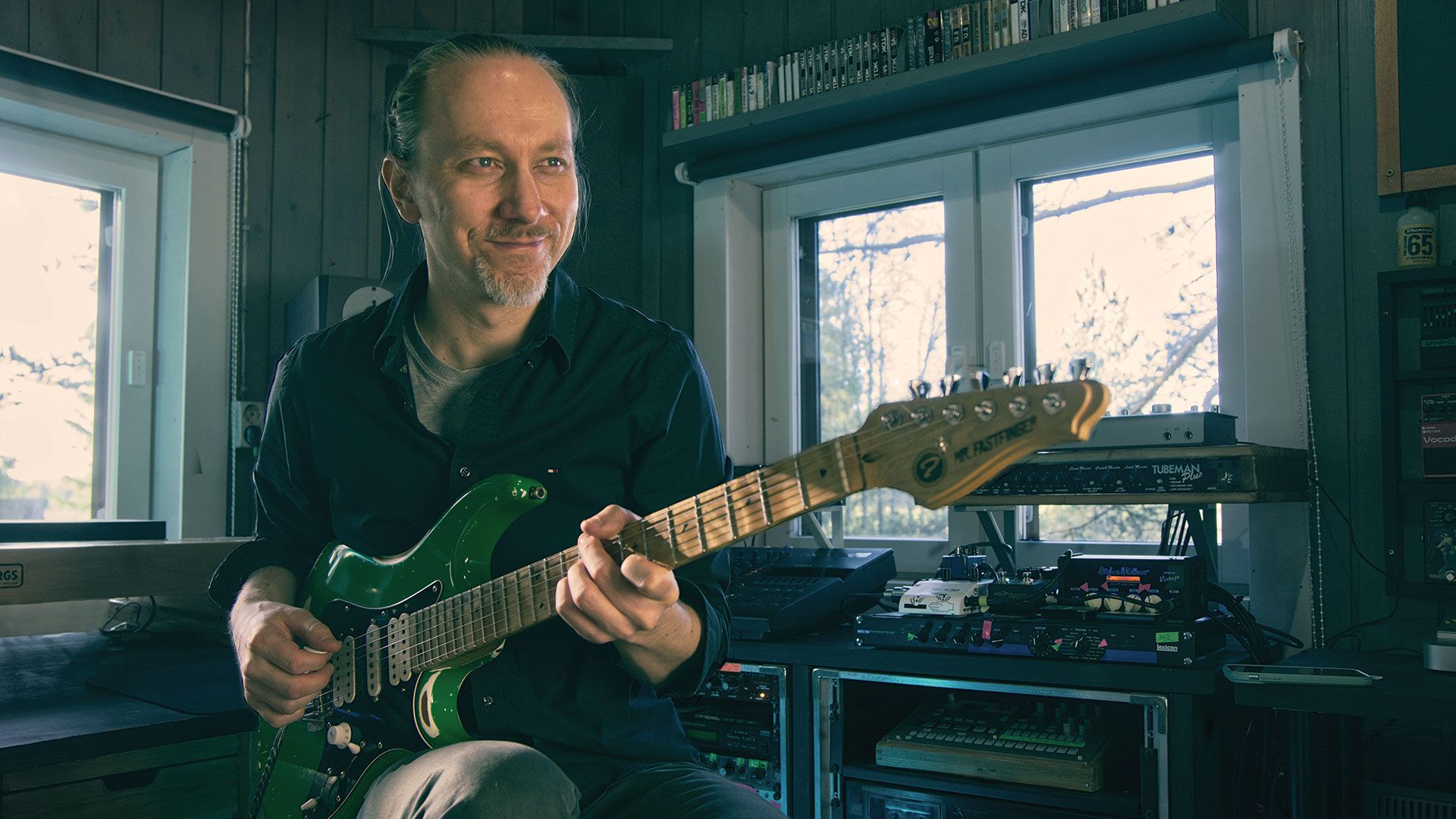 Master the way of the exploding guitar in this lesson…
