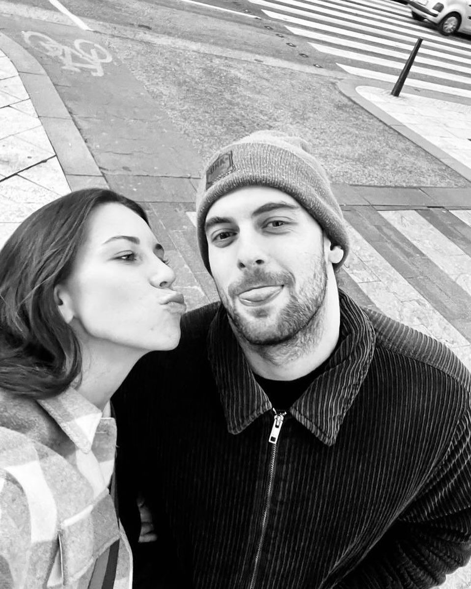 Heartwarming Winter Connection: Emily Bo¨lk and a…