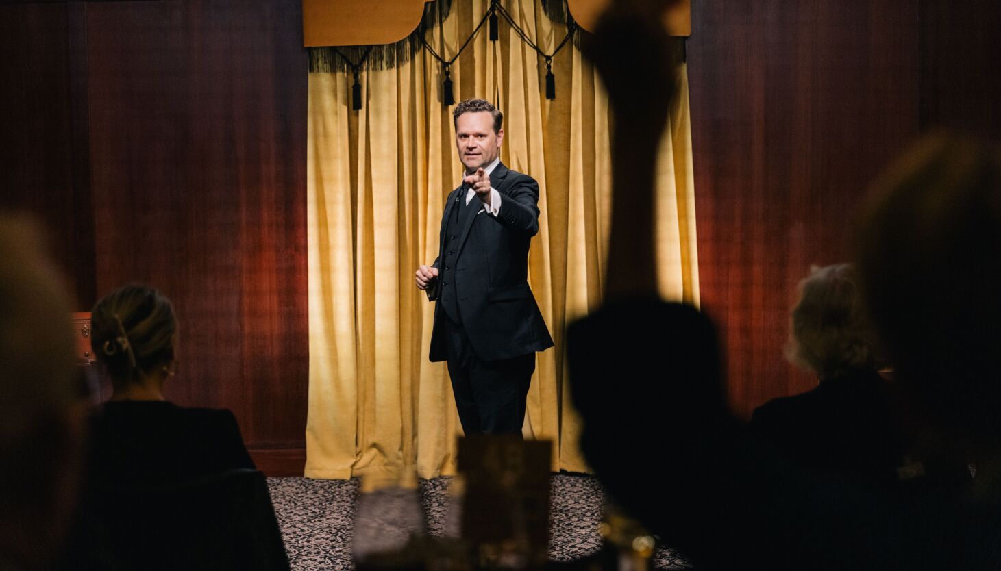 More magic shows and venues materialize in Chicago for…