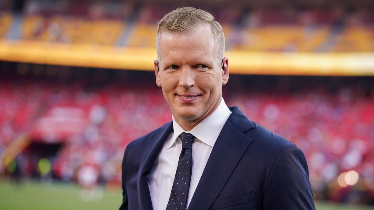 Texas Alum Chris Simms Admits He Fell Asleep During…