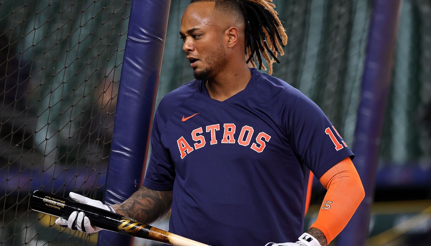 Official: White Sox sign Martin Maldonado; Zach…