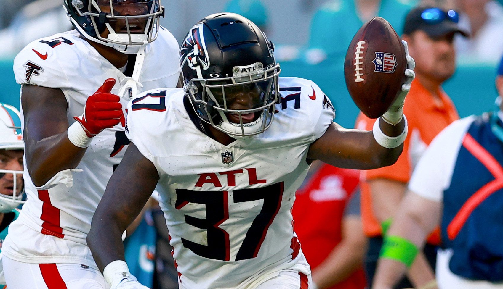 Falcons safety DeMarcco Hellams fined for unnecessary…