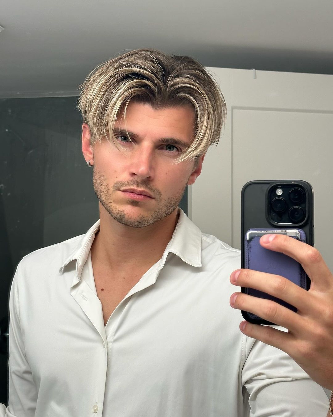 Twan Kuyper: A Style Icon Exuding Confidence and…