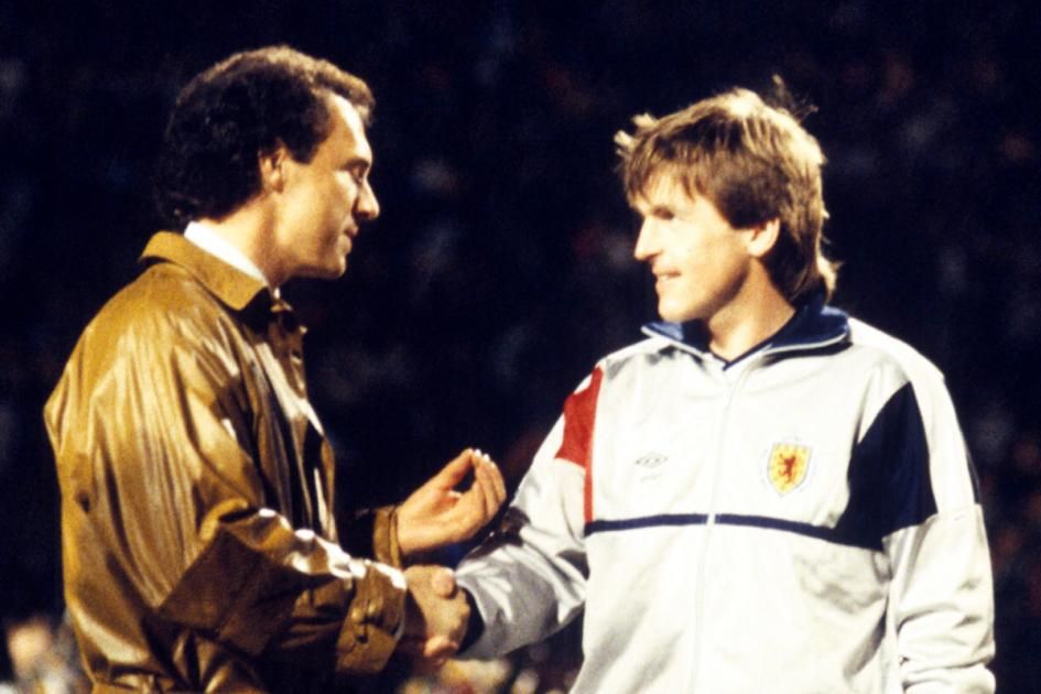 Kenny Dalglish & SFA pay tribute to late football…