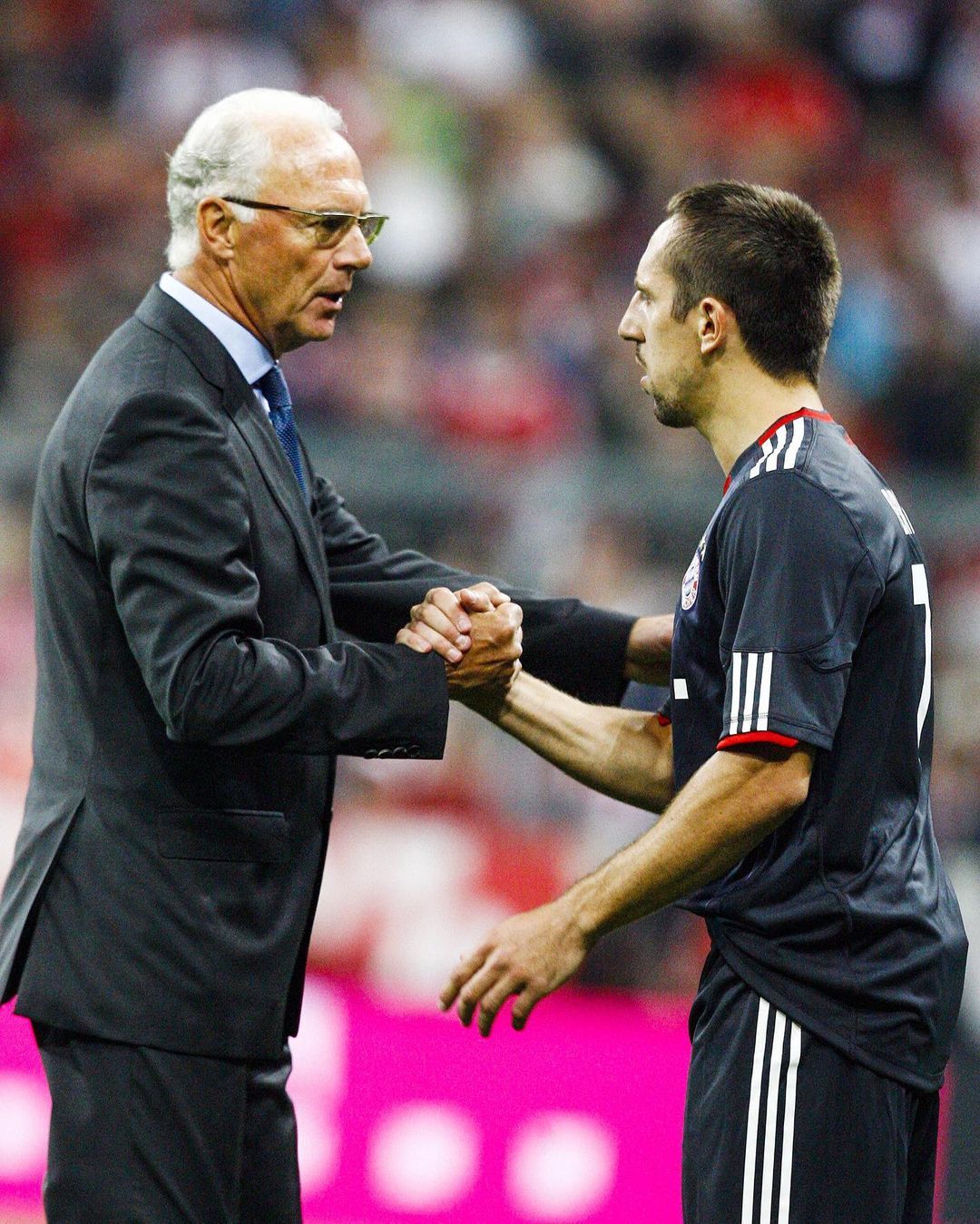 Tribute to Franz Beckenbauer: A Football Legend's…