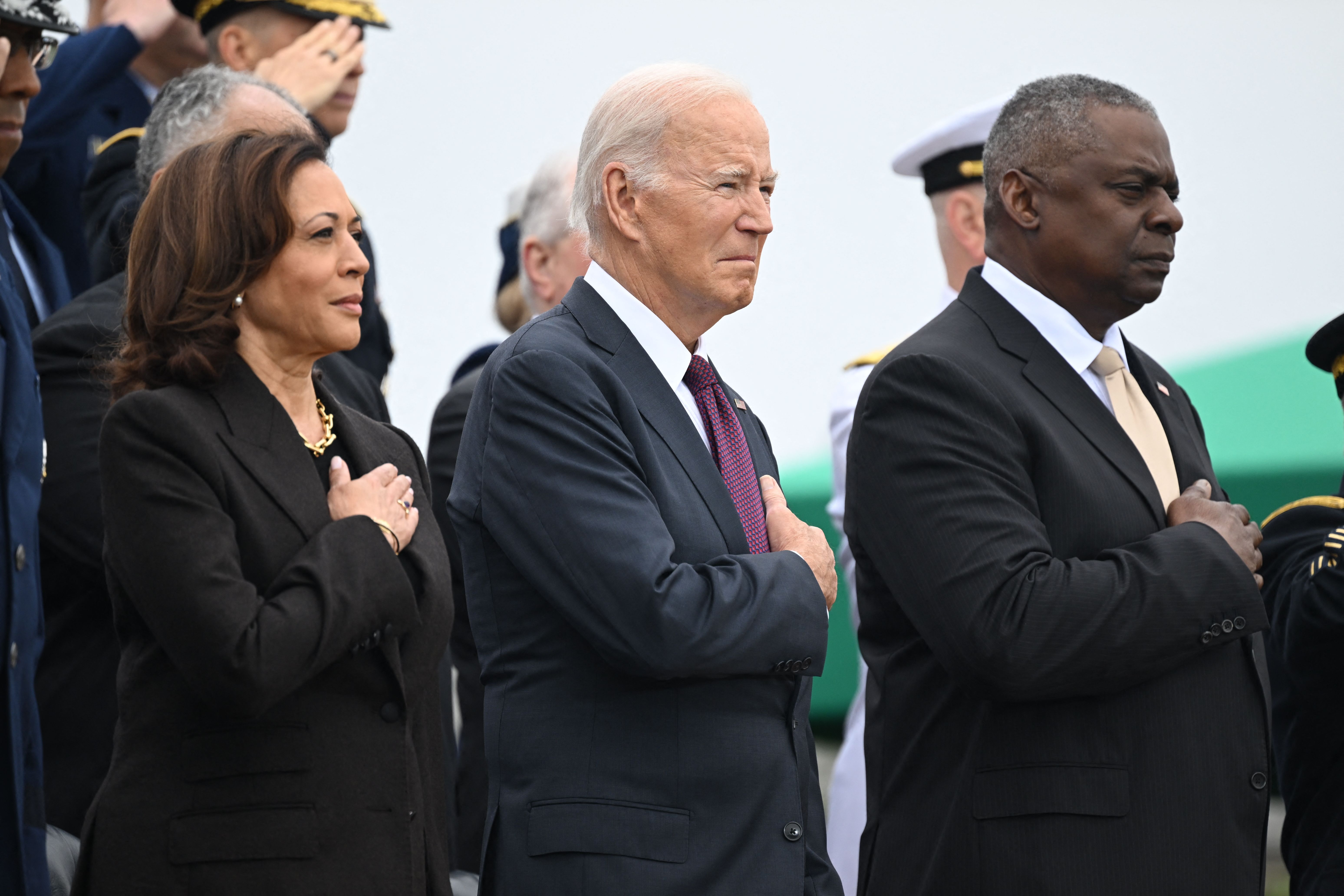 ‘This can’t happen again’: How the White House reacted…