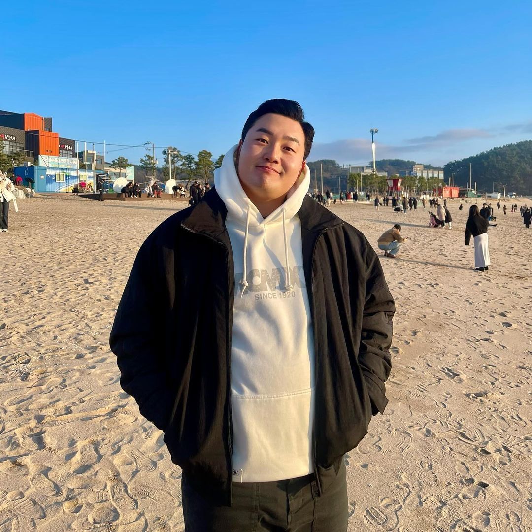 Ji-Man Choi: A Baseball Star Embracing Beach Serenity…