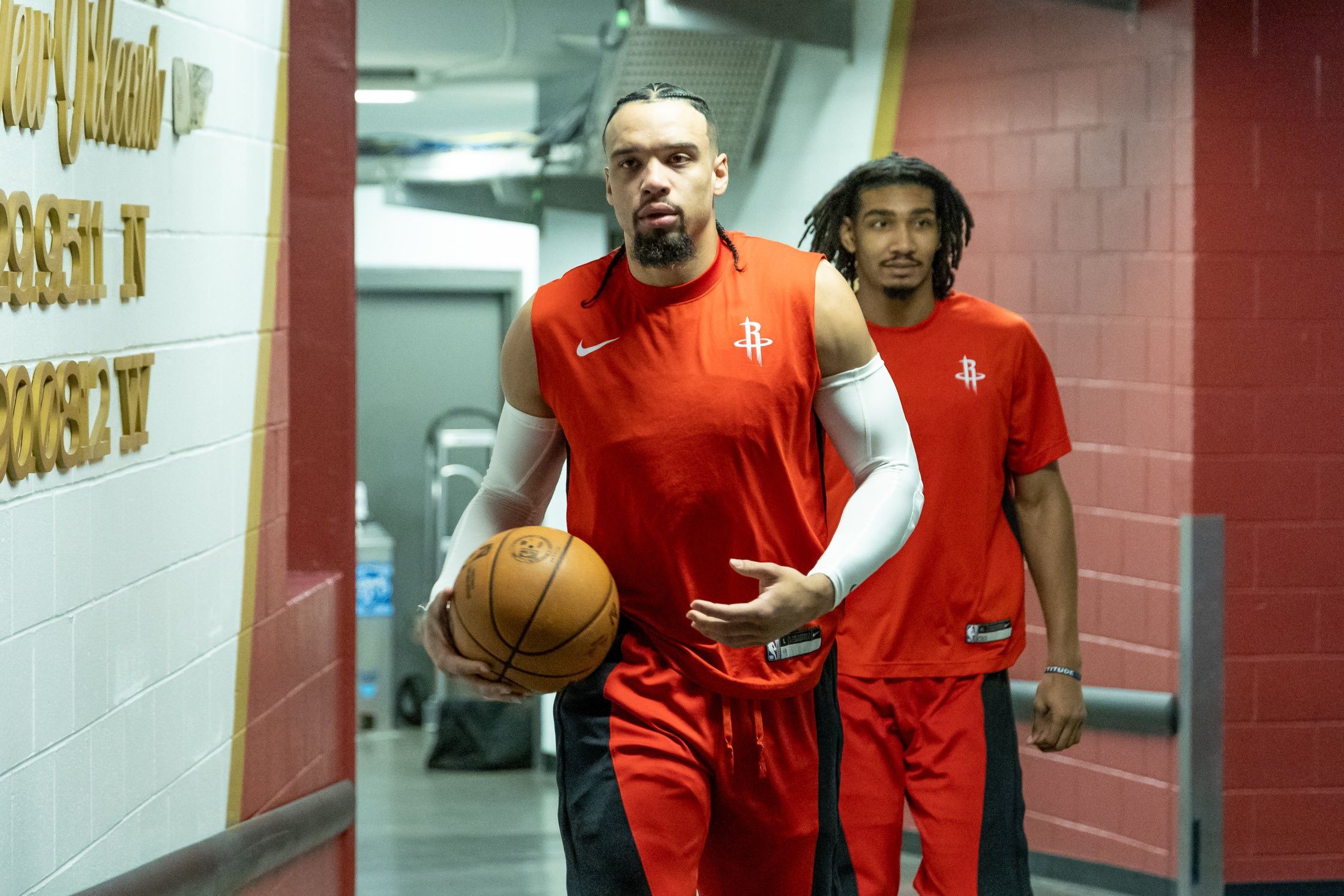 Dillon Brooks returns to Rockets’ lineup after oblique…