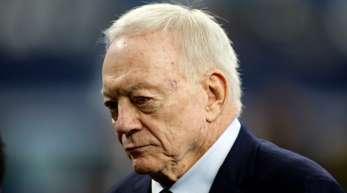 Jerry Jones Says Playoff Loss to Packers ‘Beyond My…
