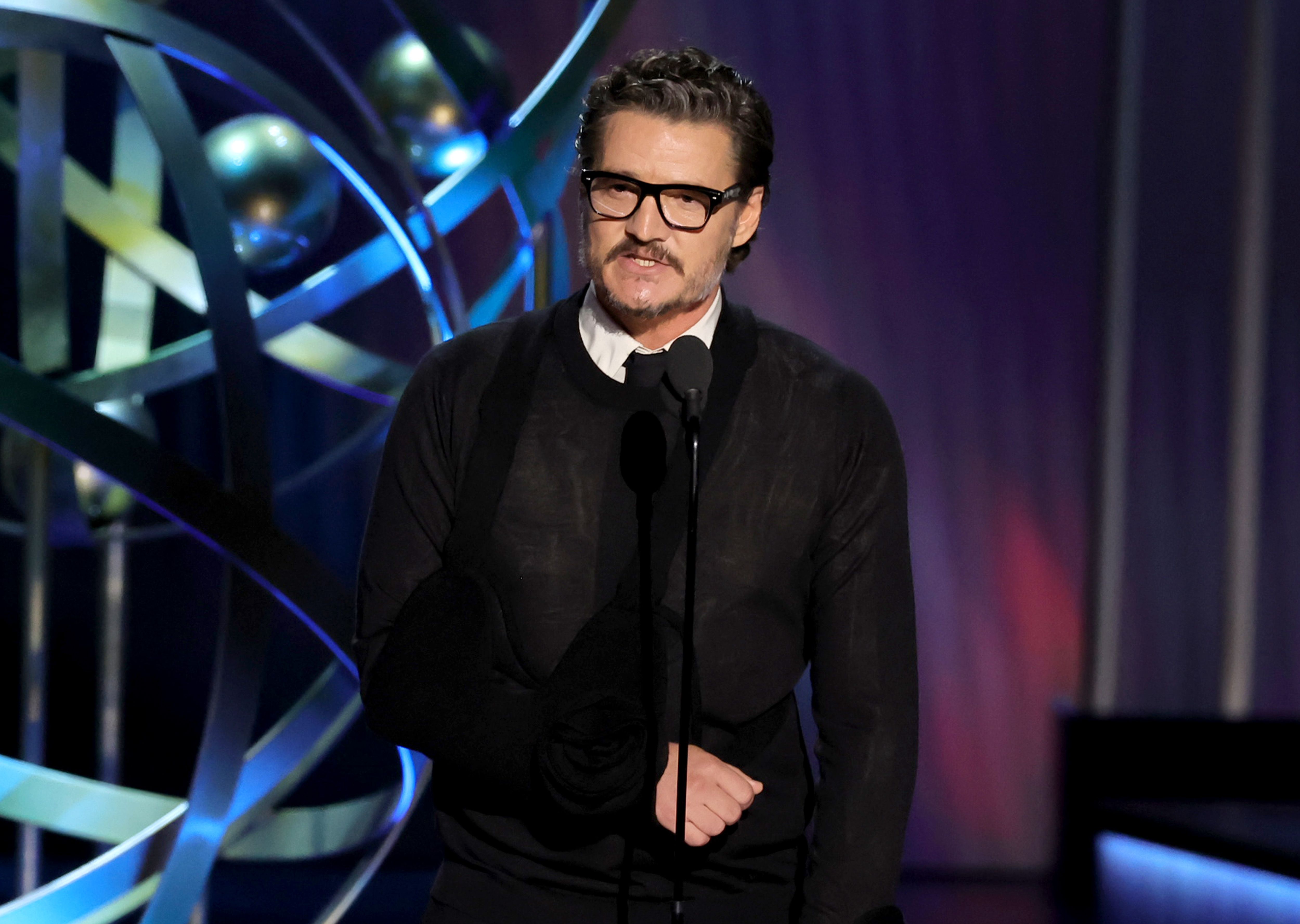 Pedro Pascal Explains Why His Arm Is In A Sling:…