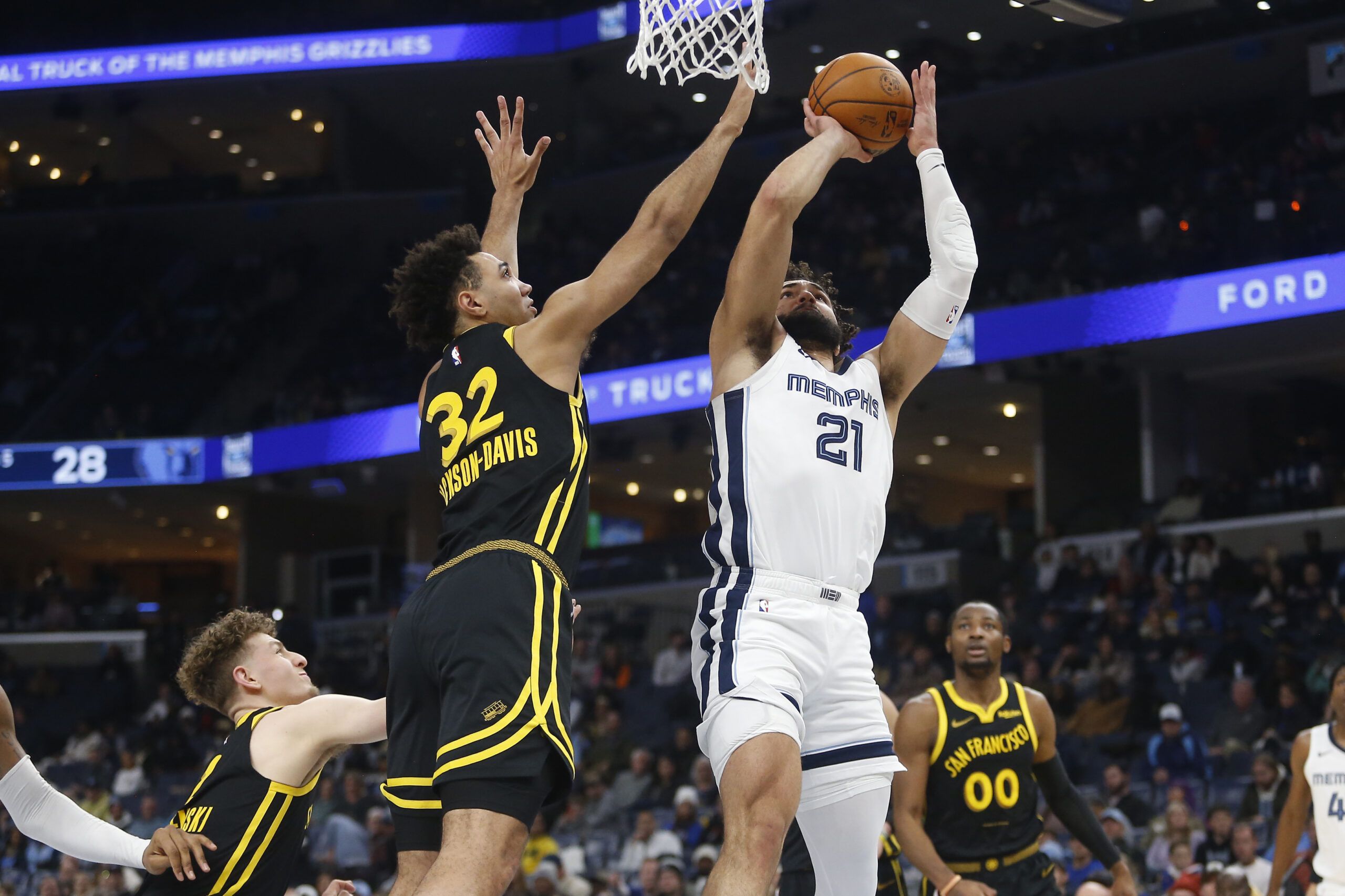 NBA Twitter reacts to Warriors dropping rough loss to…