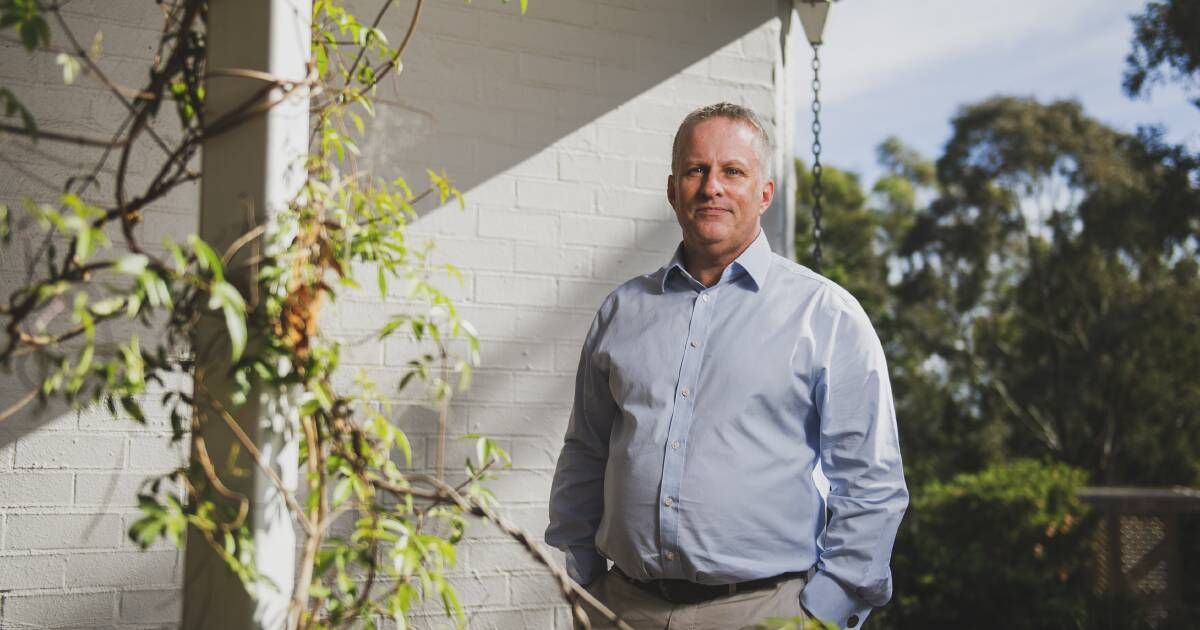 Top Canberra academic in shock resignation