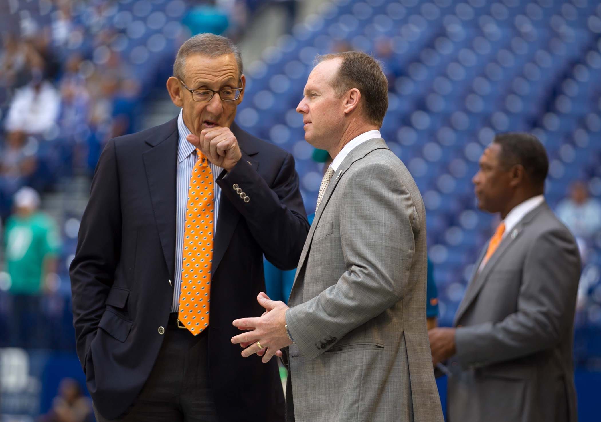 Chargers conclude interview with Jeff Ireland for…