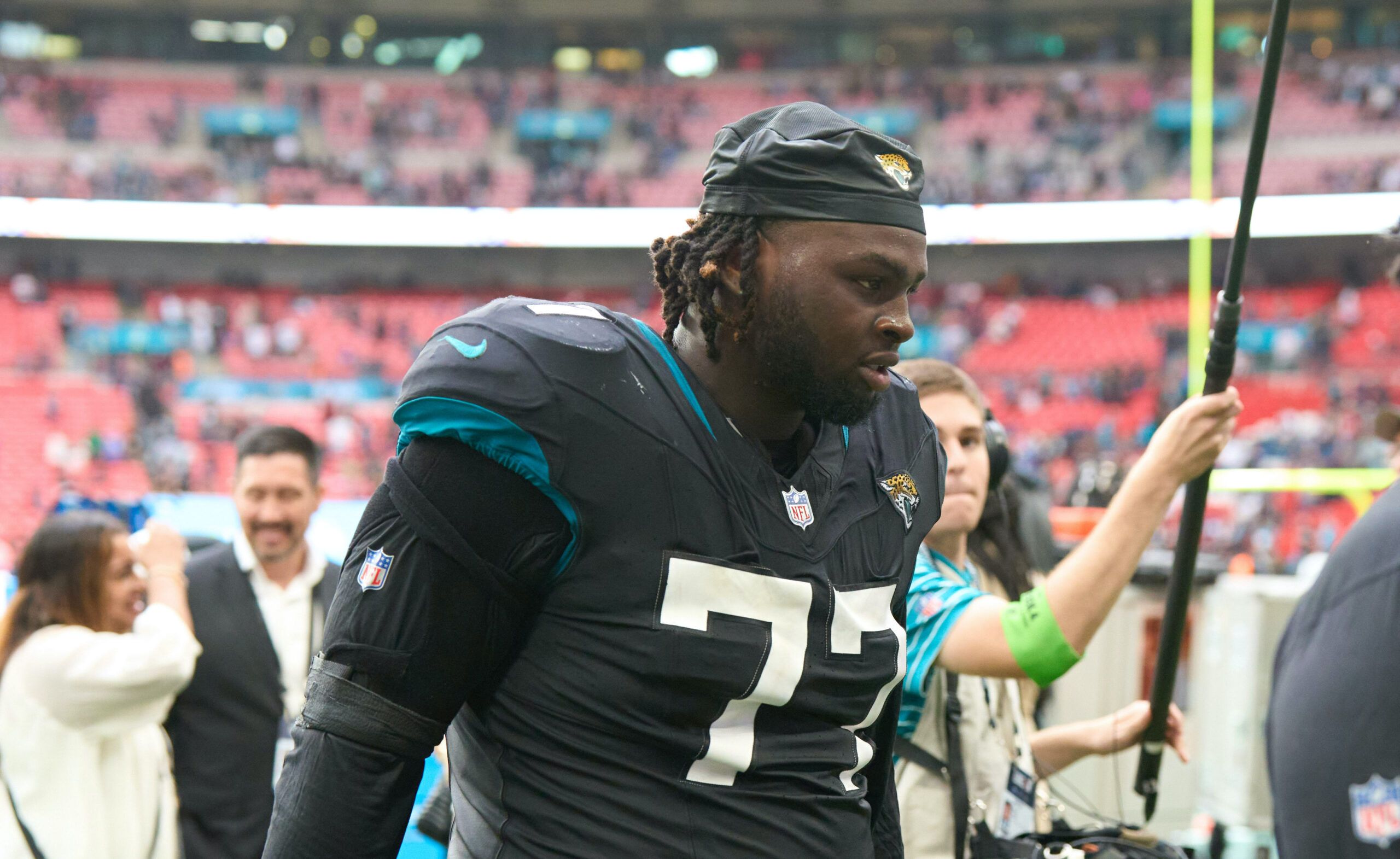 Report: Jaguars OT Anton Harrison underwent shoulder…