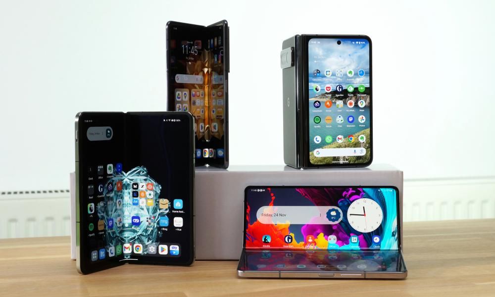 Which is the best folding phone-tablet? Cutting-edge…