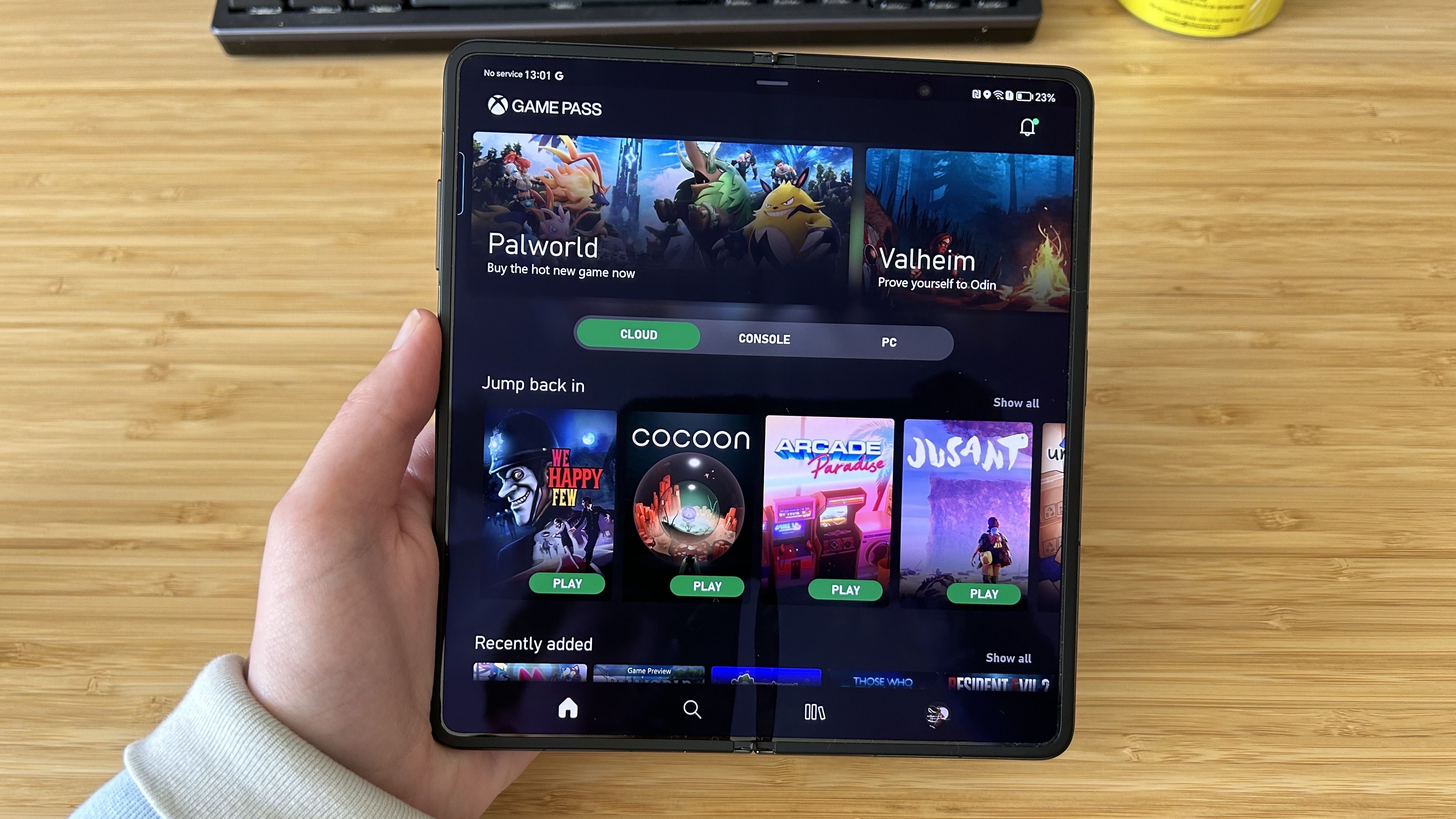 Honor Magic V2 review: "a gorgeous display in a super…