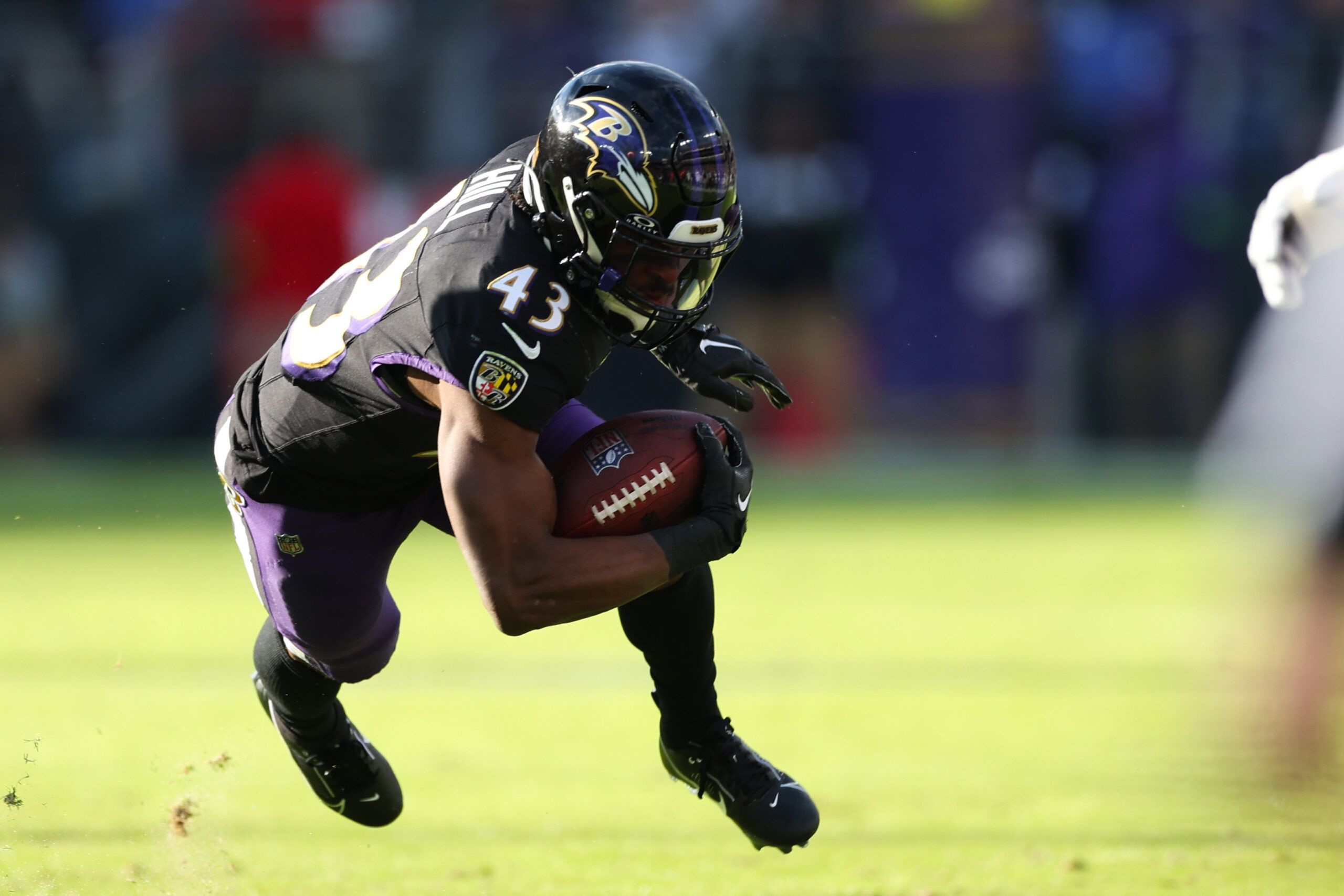 Ravens RB Justice Hill gushes over city of Baltimore,…